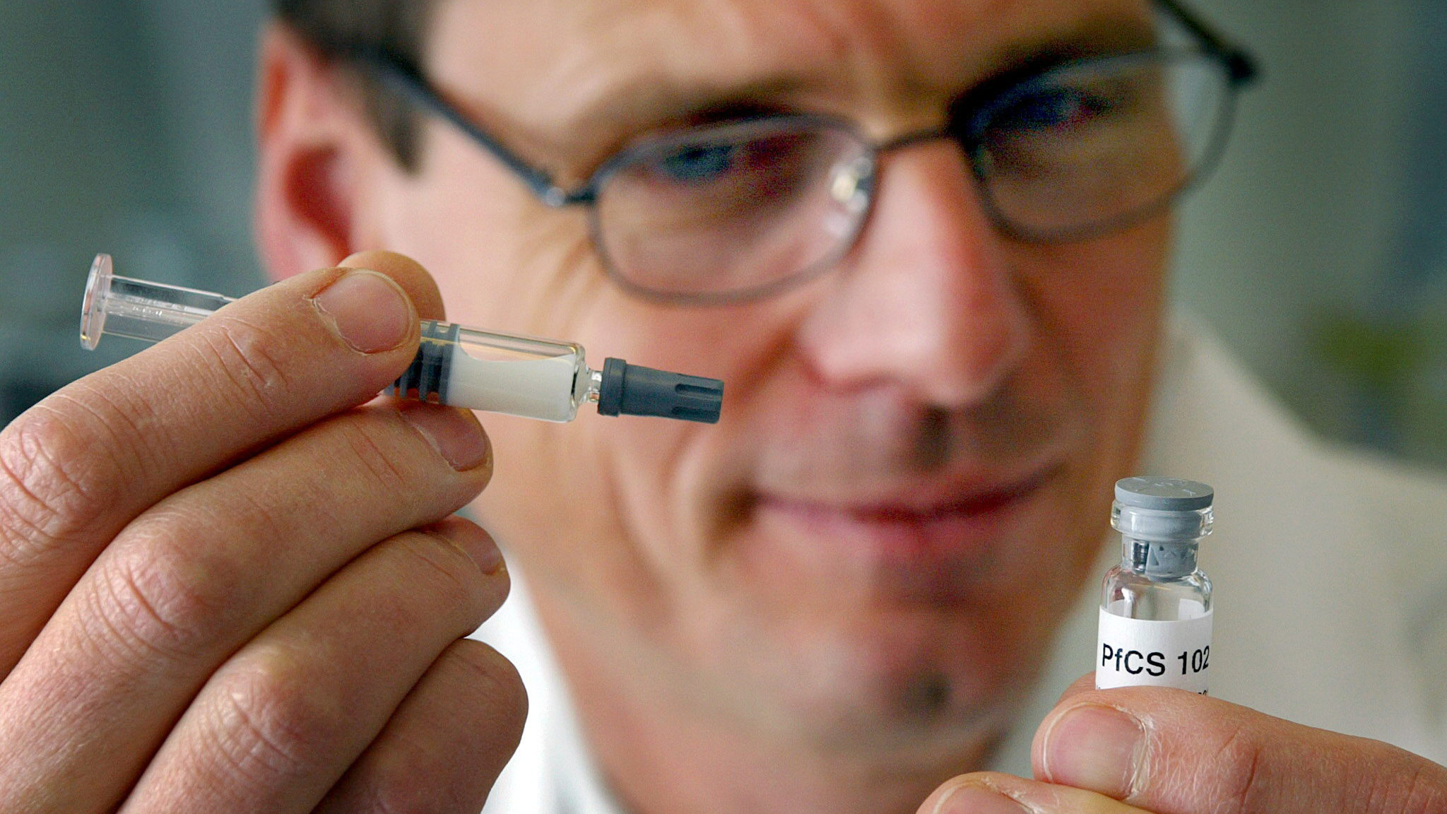 Aprueban La Primera Vacuna Contra La Malaria L Rtve