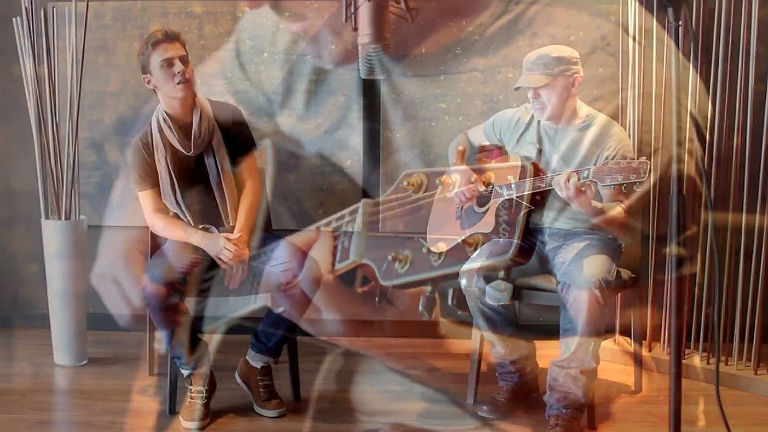 Álex Sienna - "Sonríele a la vida"