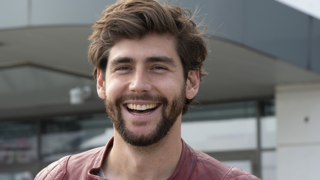 Álvaro Soler presenta "Magia", su nuevo single