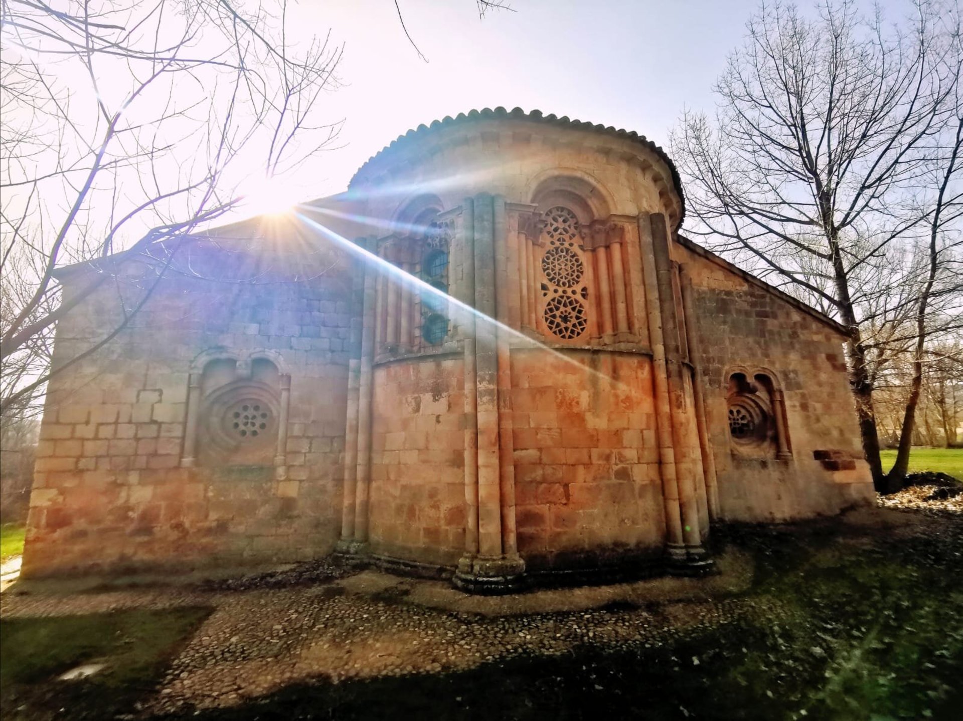 La fantasía románica de Santa Coloma