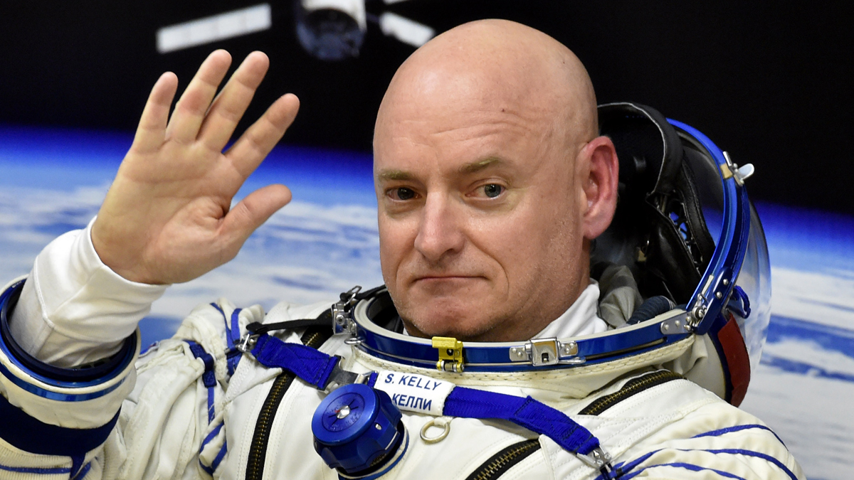 Scott Kelly creció 5 cm en menos de un año en el espacio | RTVE