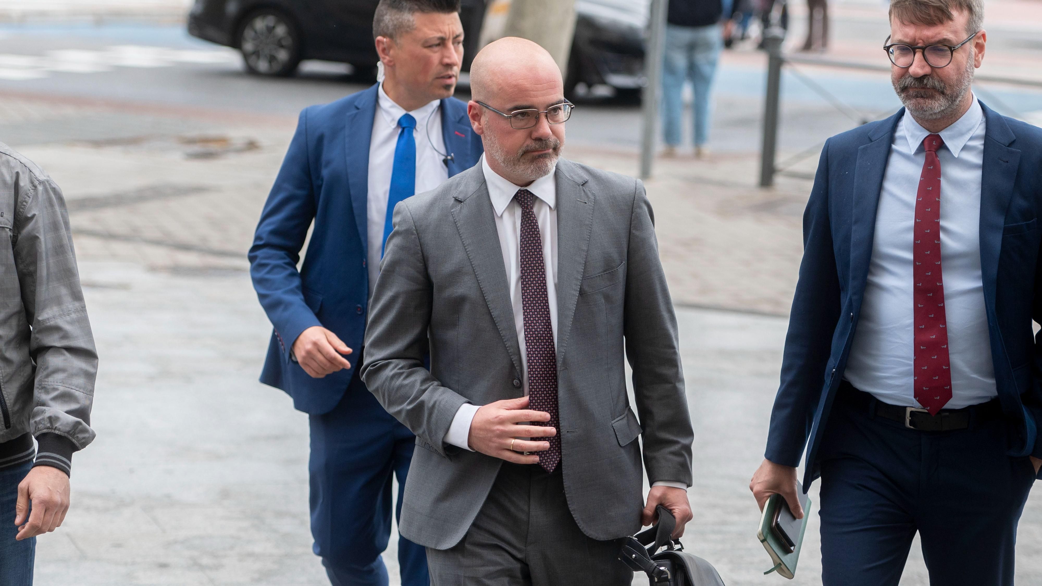 La Audiencia Provincial rechaza que el juez Peinado investigue al ...