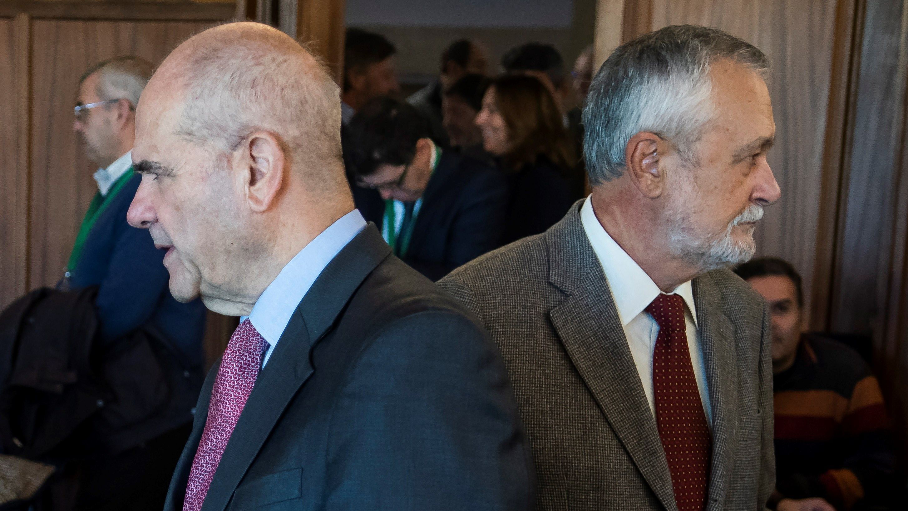 La Audiencia de Sevilla cuestiona el amparo del Constitucional a Chaves ...
