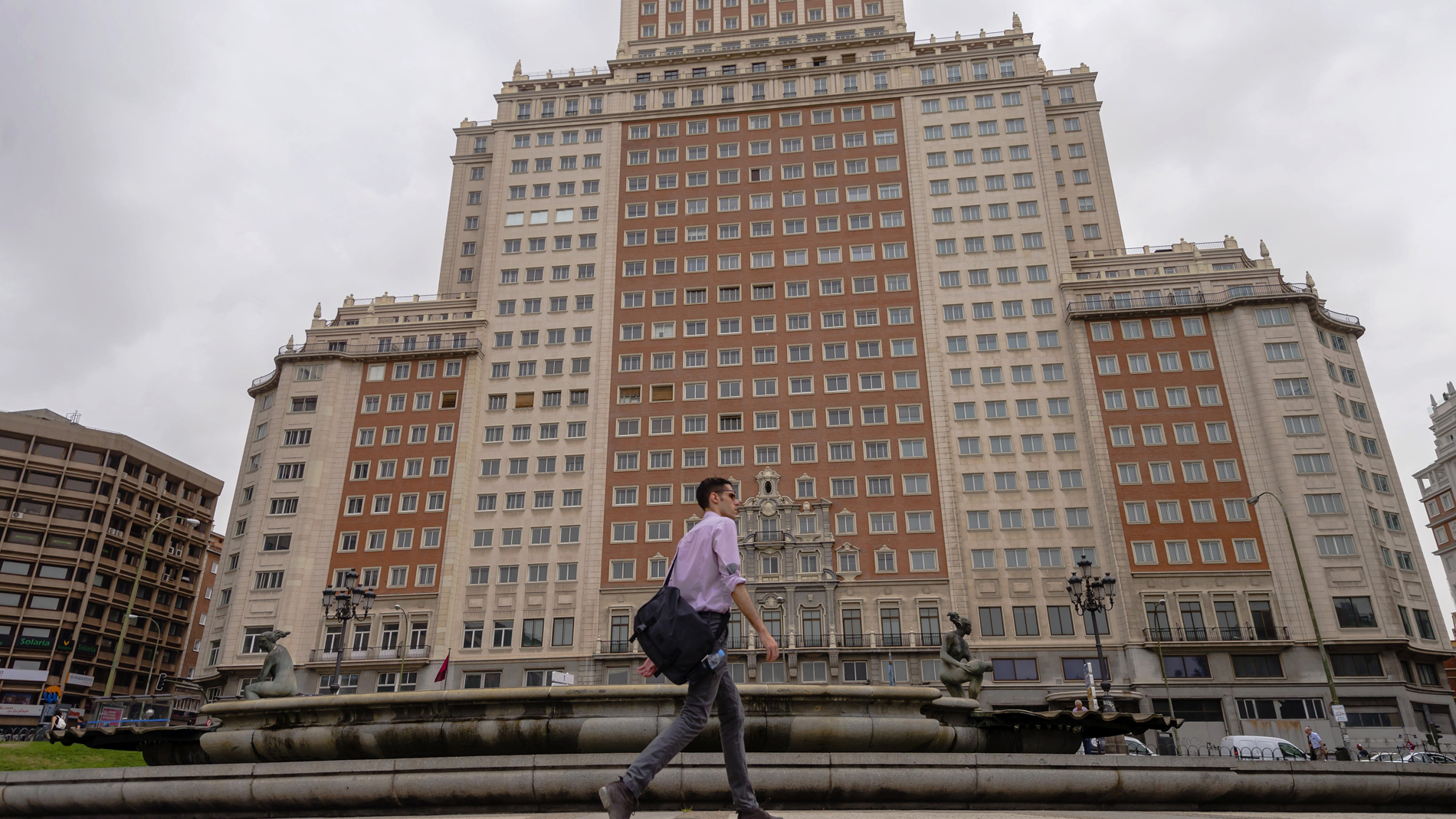 Baraka demanda a Riu por las obras del Edificio España | RTVE.es