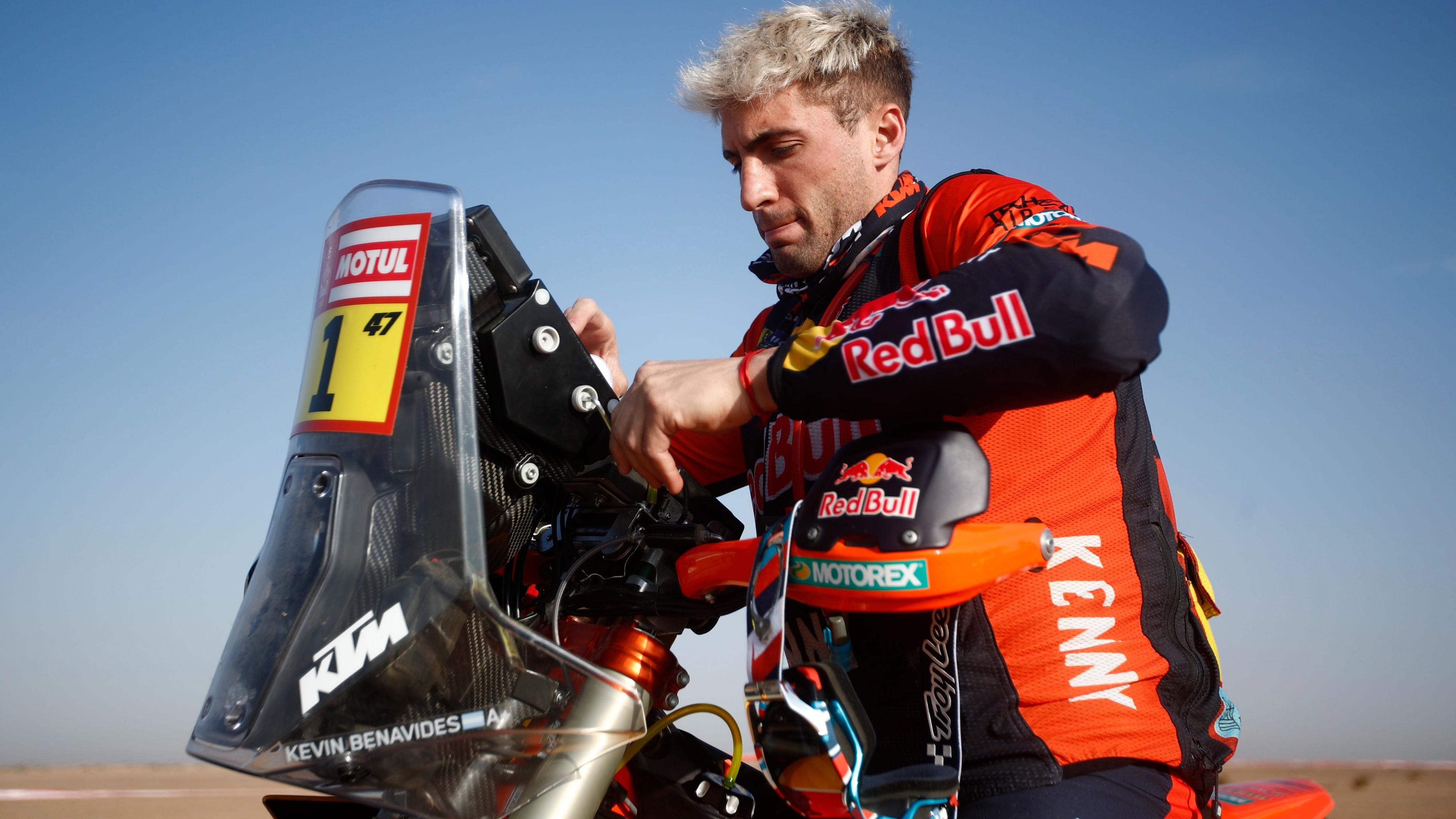 El piloto argentino Kevin Benavides, en pronóstico reservado