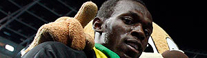 Bolt bromea con el micrófono de TVE | RTVE.es