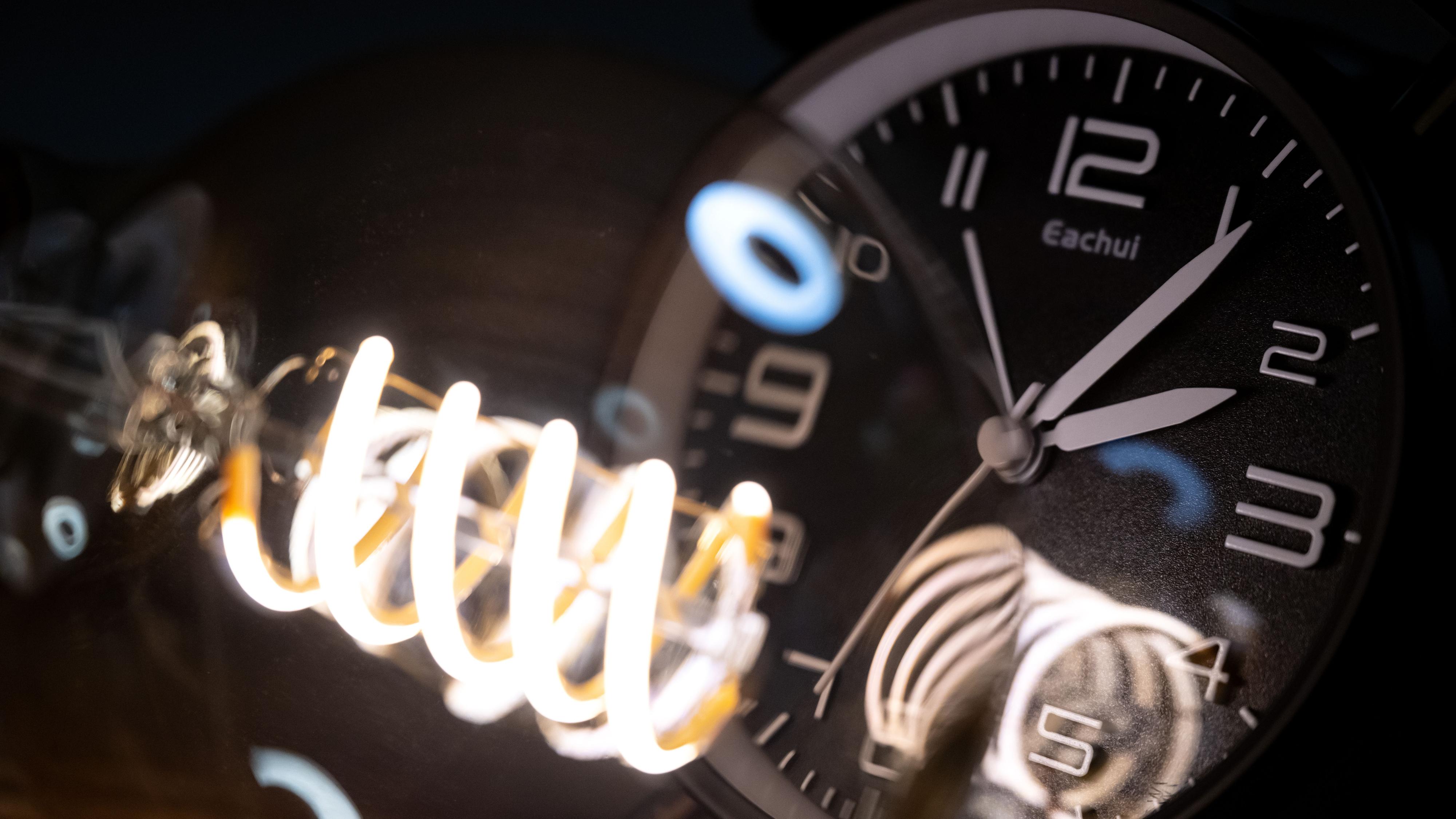 Cambio de hora 2025: ¿cuándo empieza el horario de invierno?