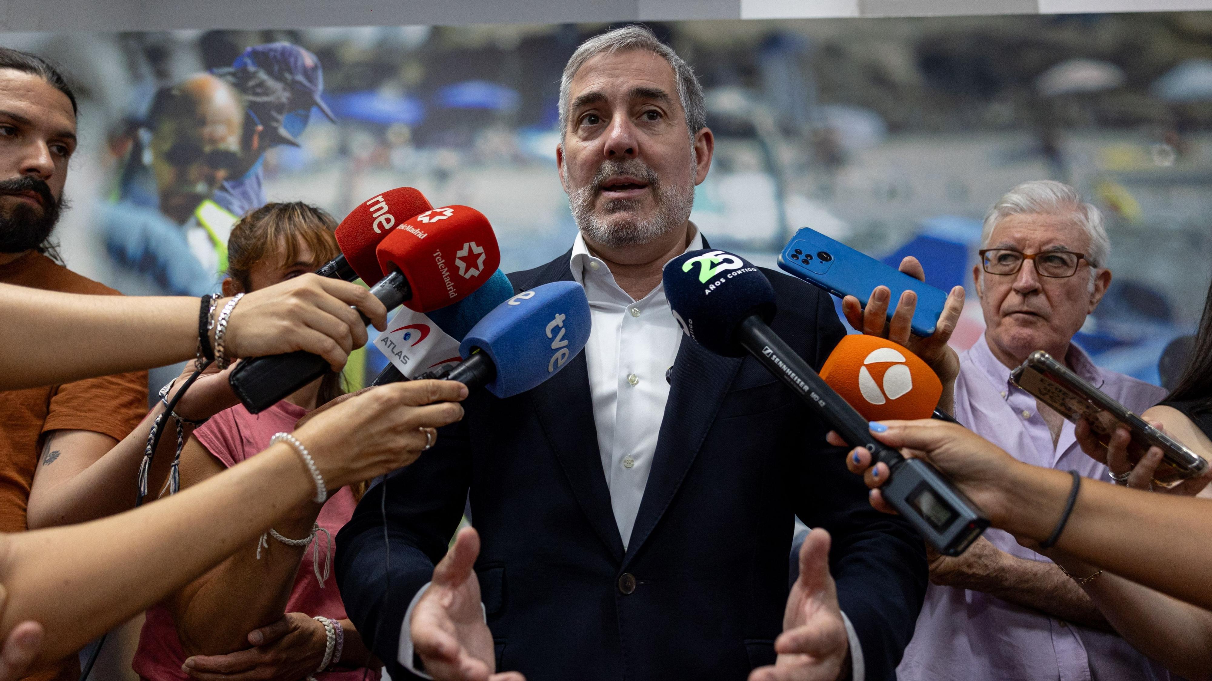 Canarias trabajará en agosto un decreto ley para acoger menores