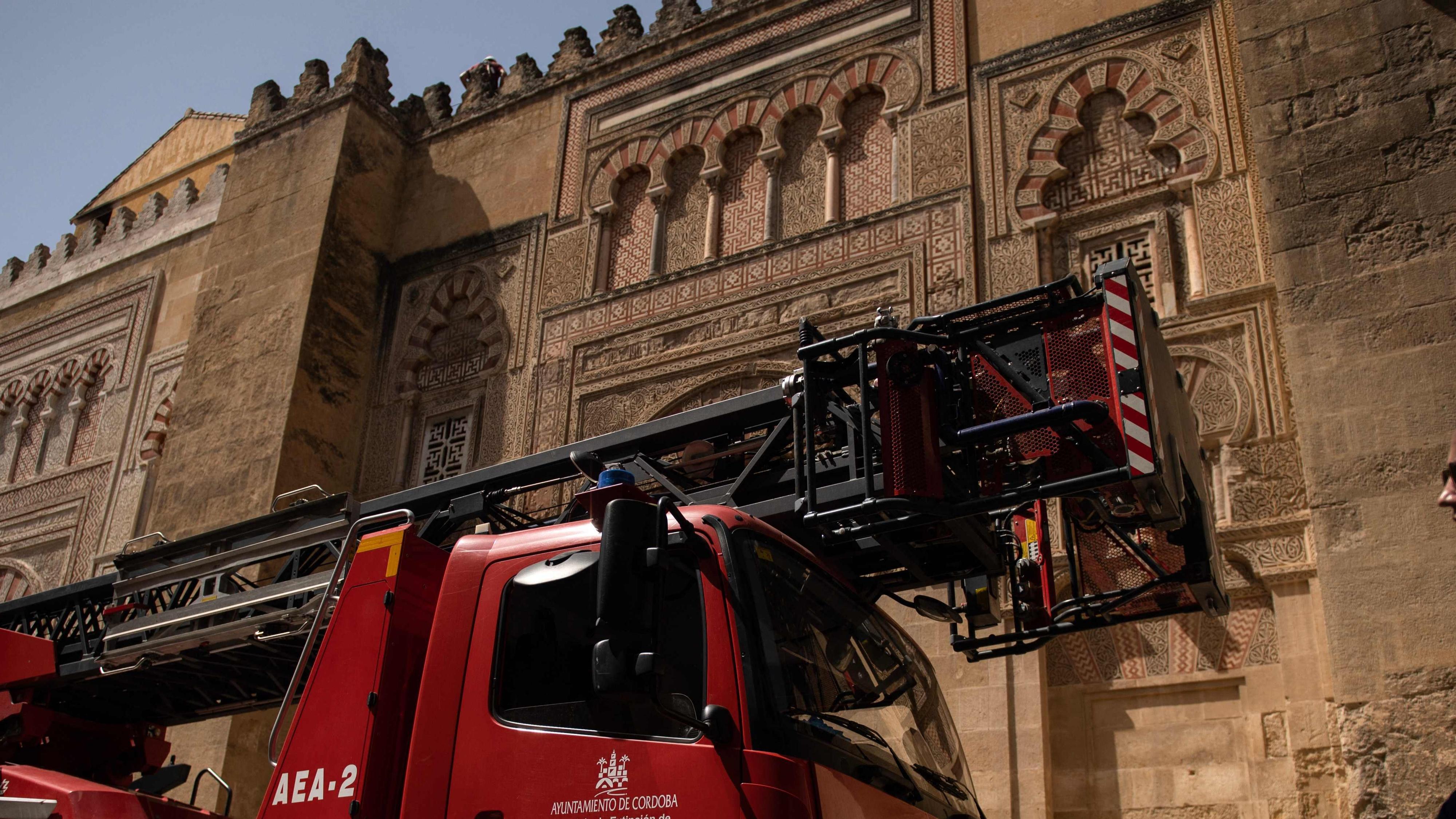Así fue el incendio en la Mezquita-Catedral de Córdoba