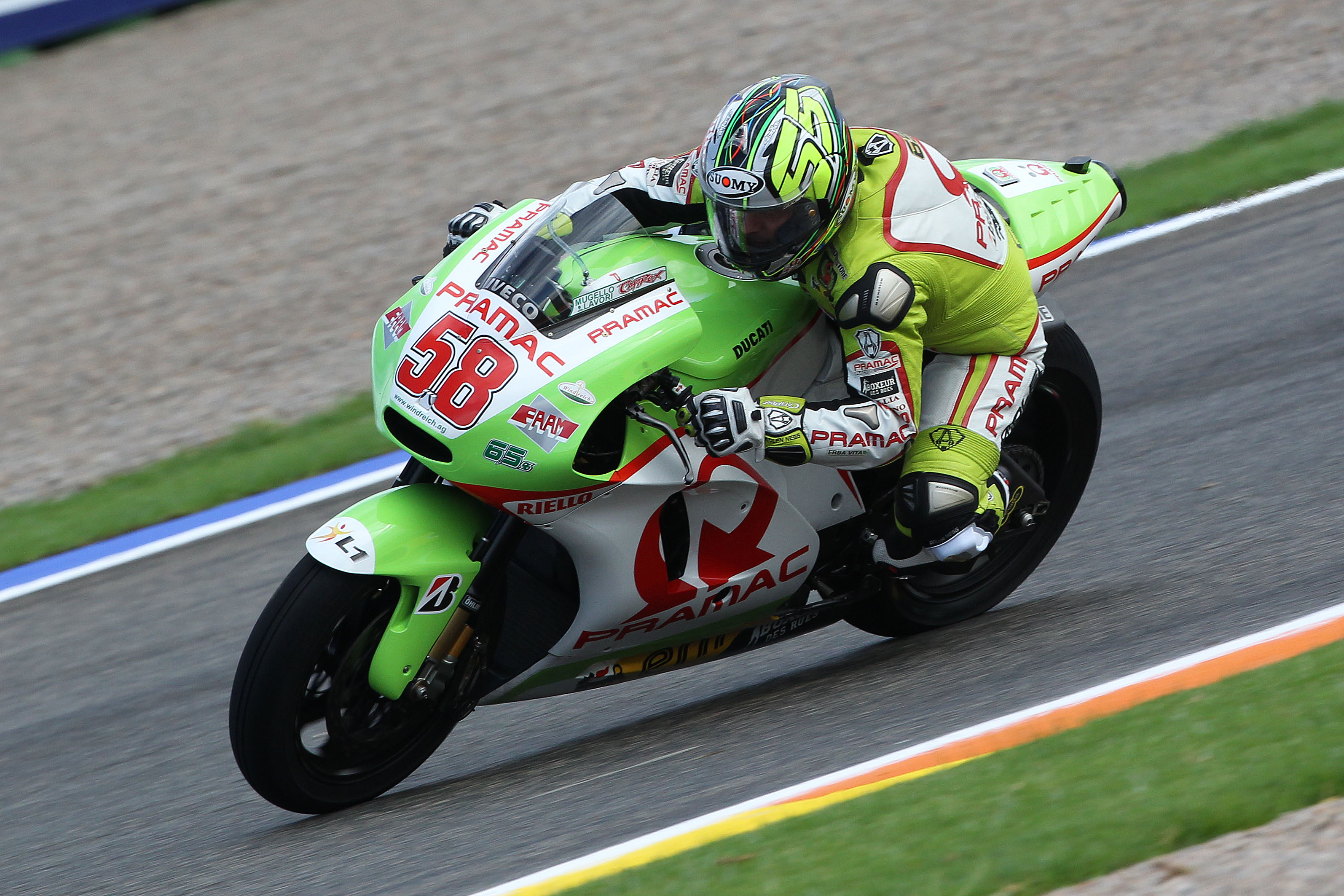 Capirossi: "Es un honor poder correr con el dorsal de Marco"