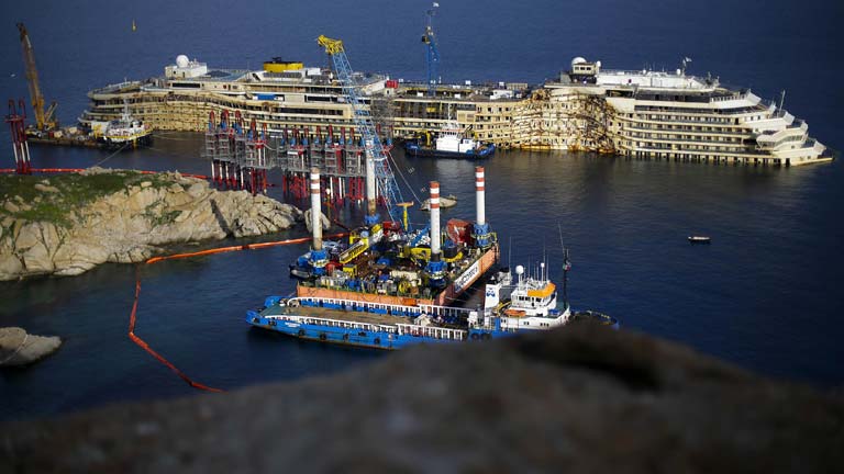 El capitán del Costa Concordia expresa su "dolor indeleble" en el ...