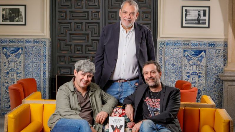 Carmen Mola publica 'El Clan', última novela de la inspectora Blanco