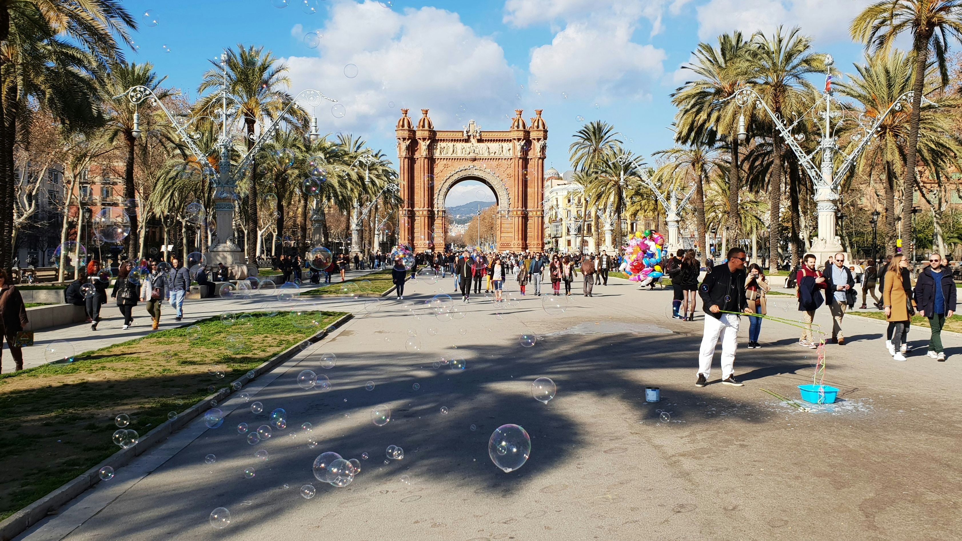 Catalunya supera per primer cop els dos milions de residents estrangers