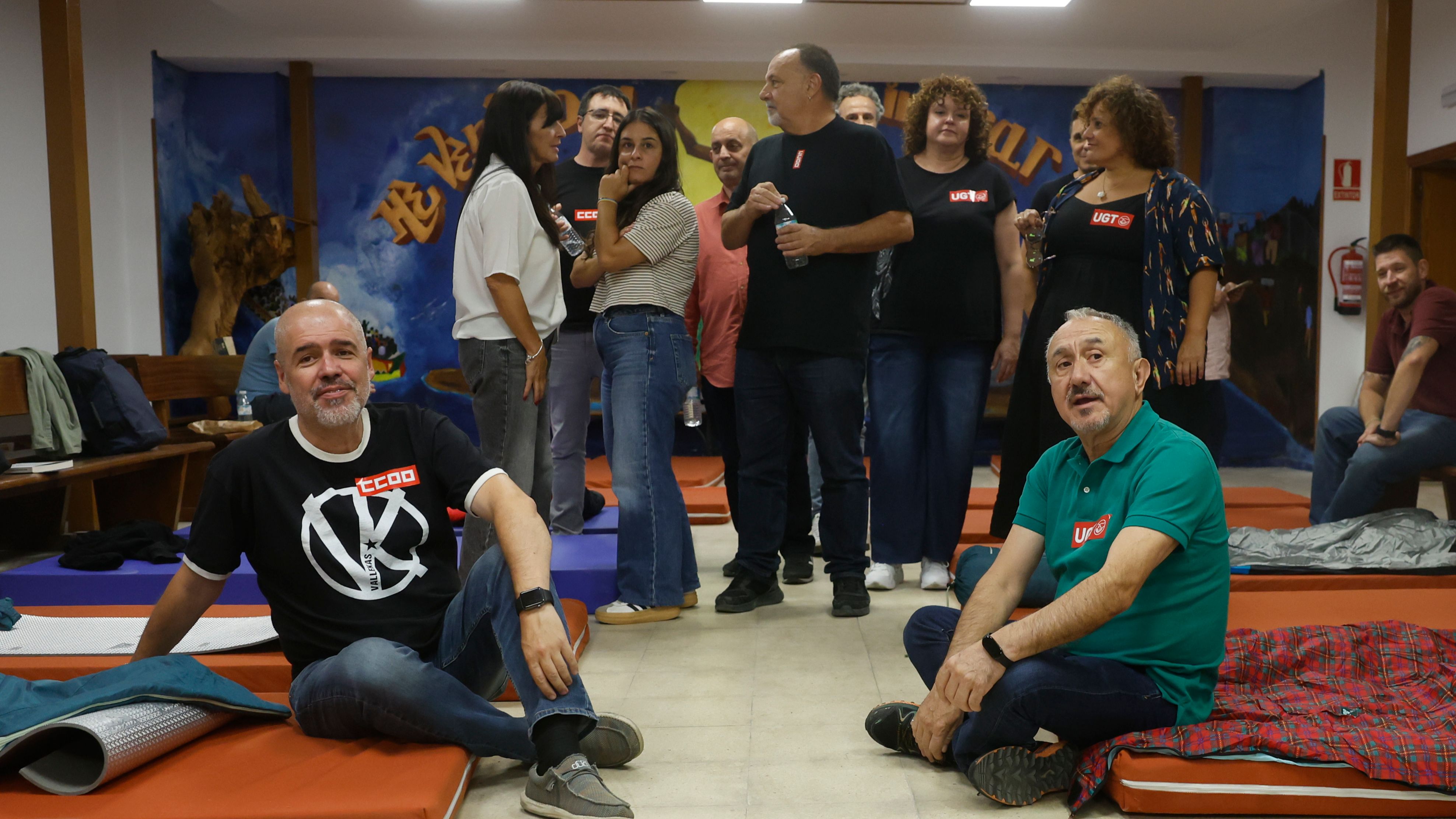 CC.OO. y UGT se encierran para protestar ante el 'no' del Congreso a la ...
