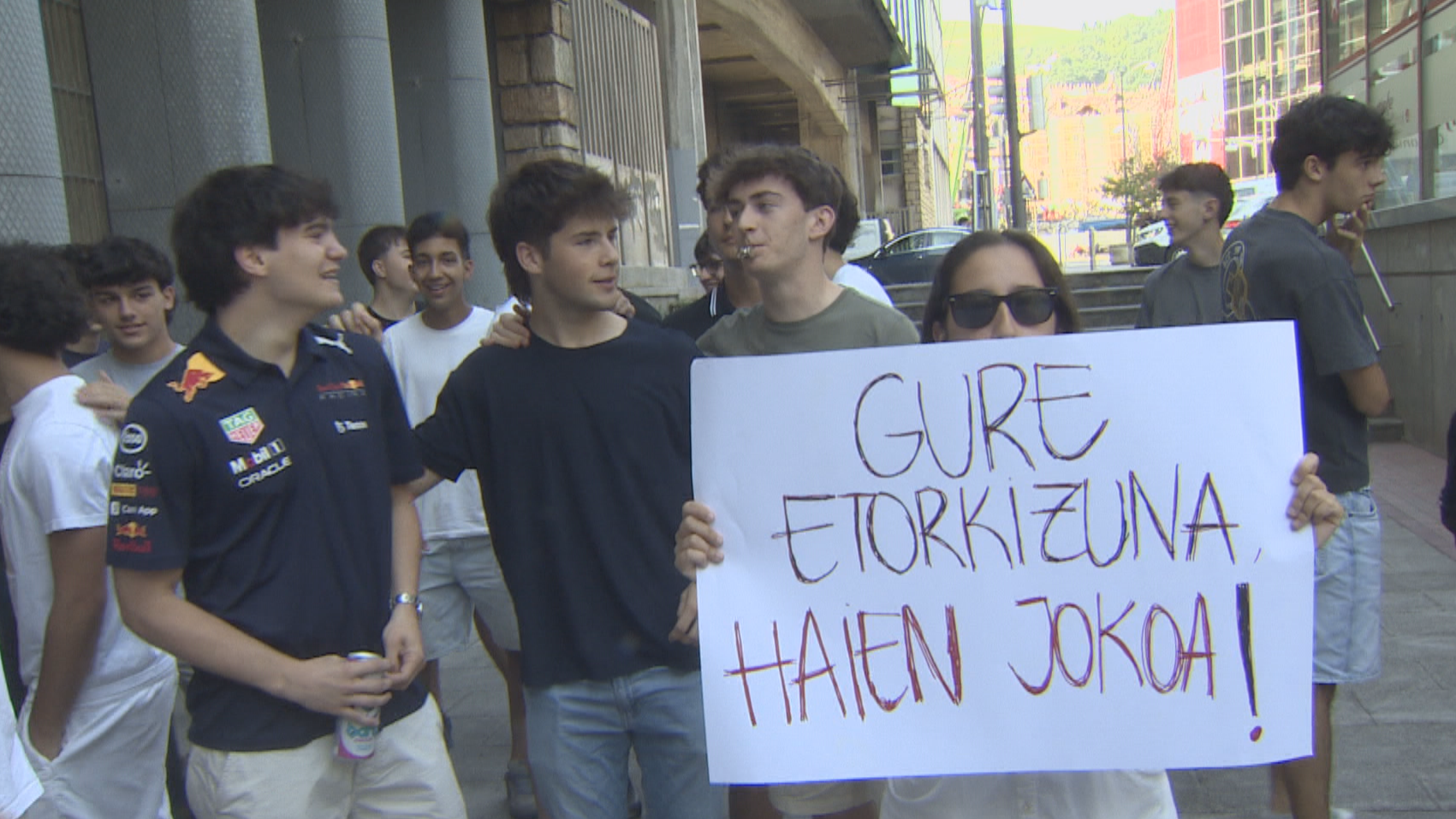 Los ceros en euskera de la PAU llegan a los tribunales