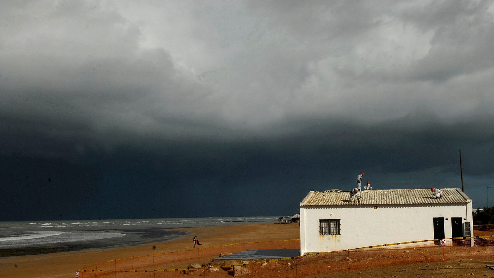 Chipiona recrea un tsunami como el de 1755