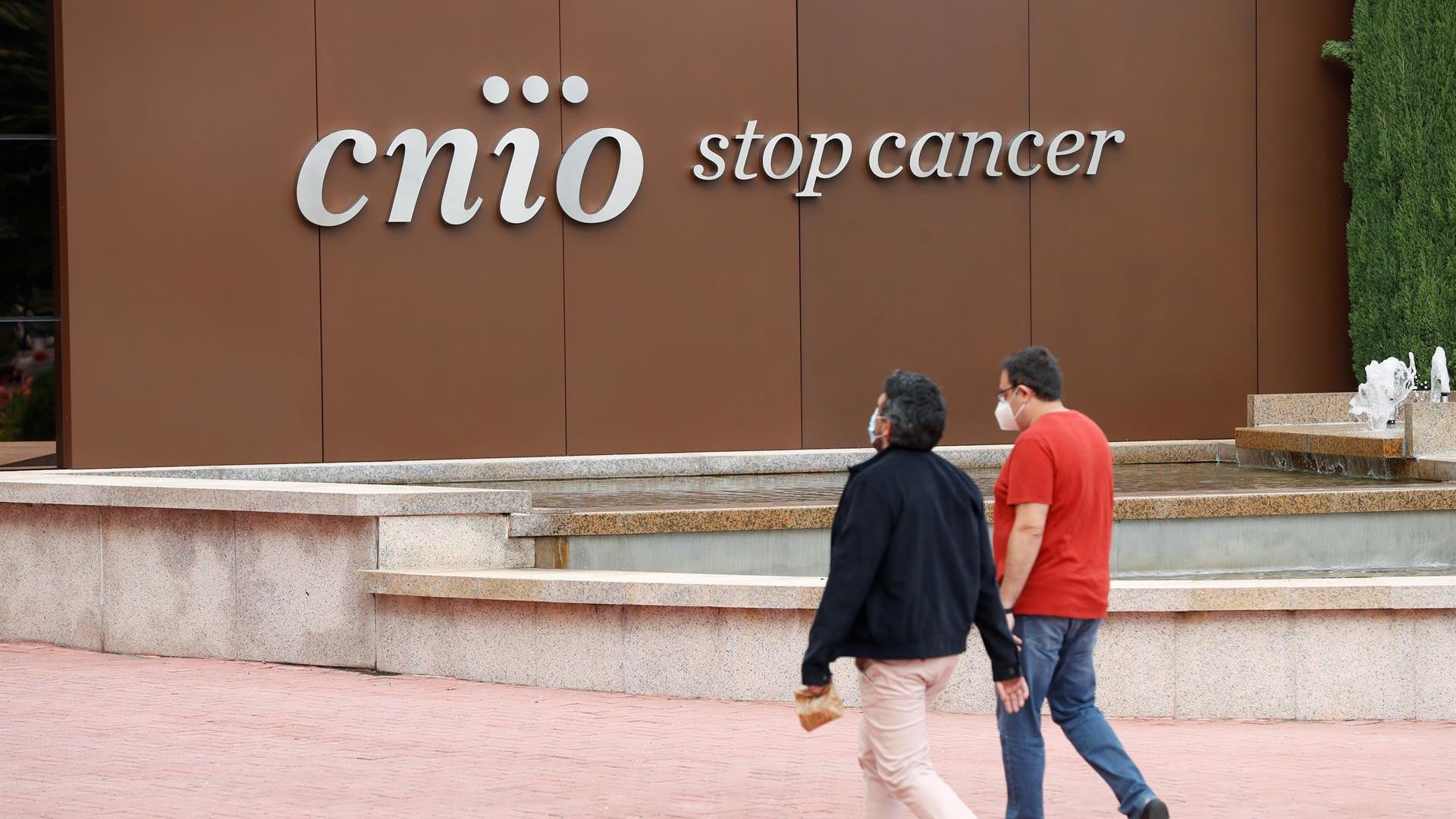 El patronato del CNIO solicita informes a la doble dirección