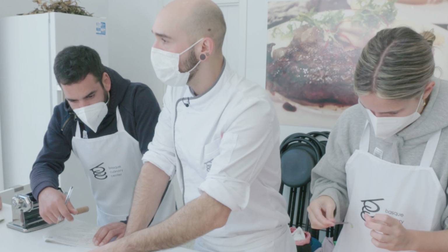 Los aspirantes de MasterChef 10 amplian sus conocimientos de cocina ...