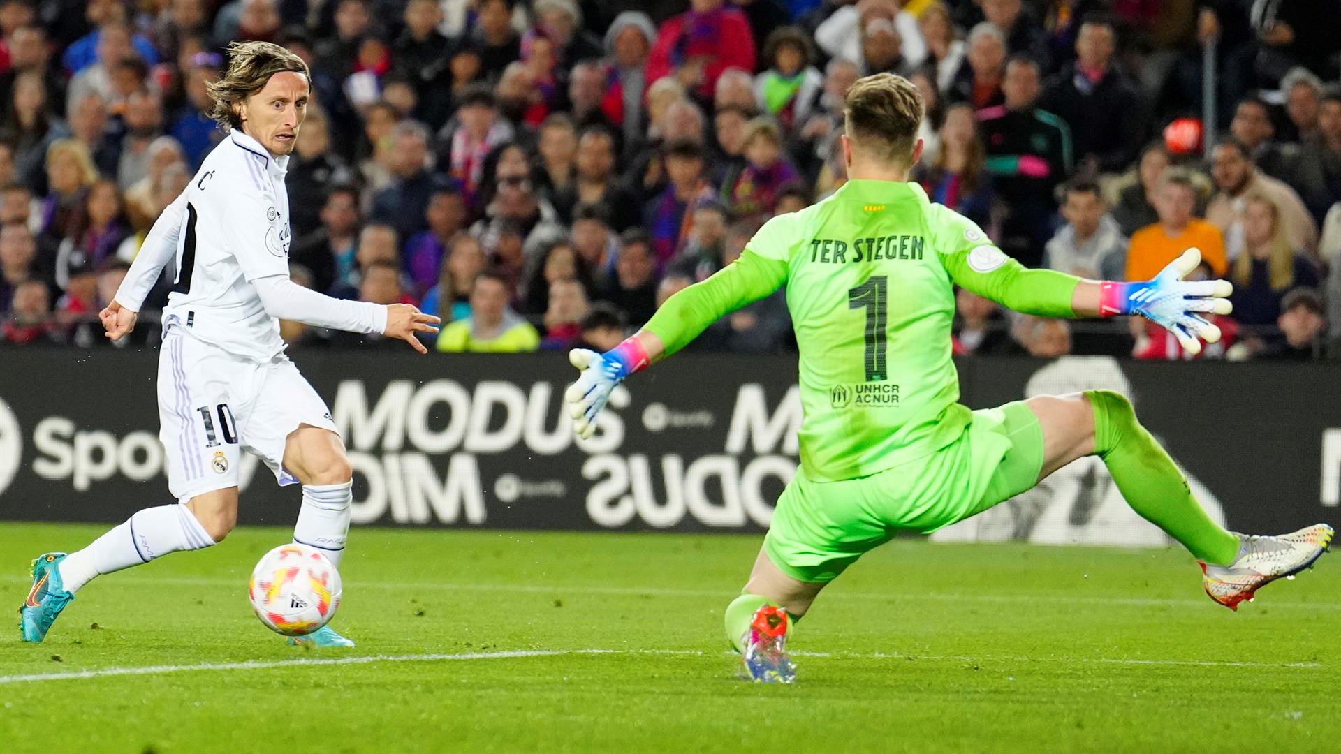 Barcelona - Real Madrid: el clásico, a punto de cumplir los 600 goles