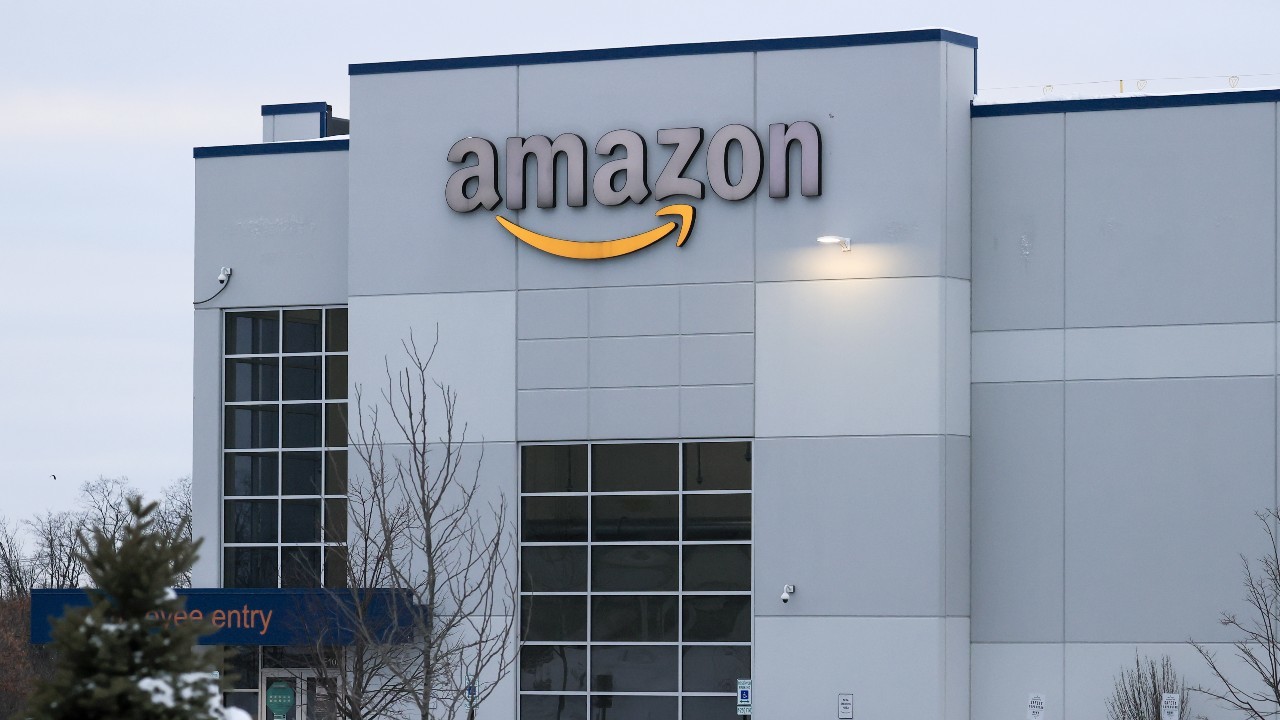 CNMC expedienta a Amazon y Apple por prácticas anticompetitivas CNMC expedienta a Amazon y Apple por prácticas anticompetitivas