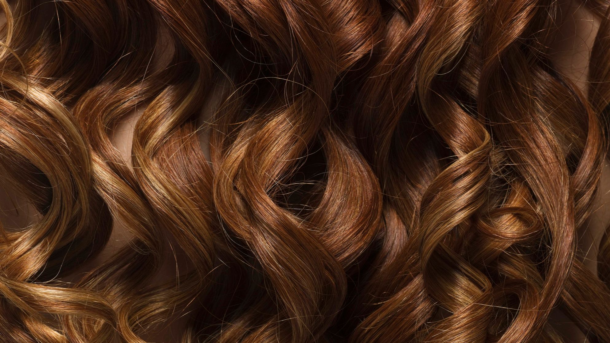 Cosas que no sabías sobre tu pelo: ¿por qué es rizado y no liso?
