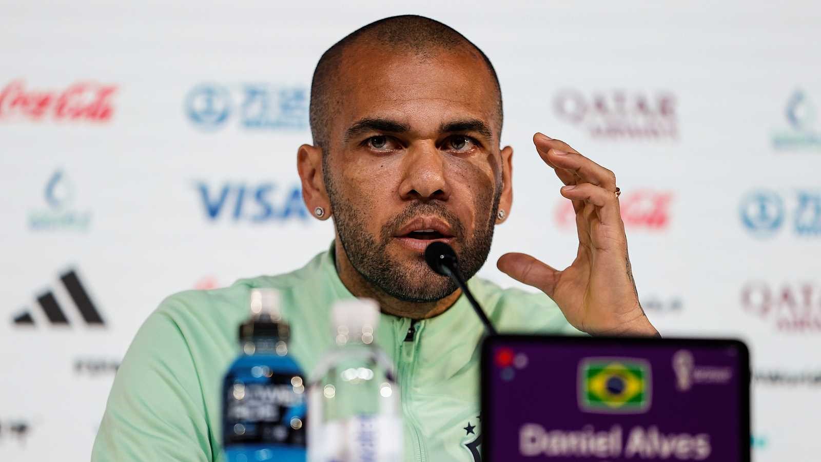 La jutgessa conclou la instrucció i processa Dani Alves