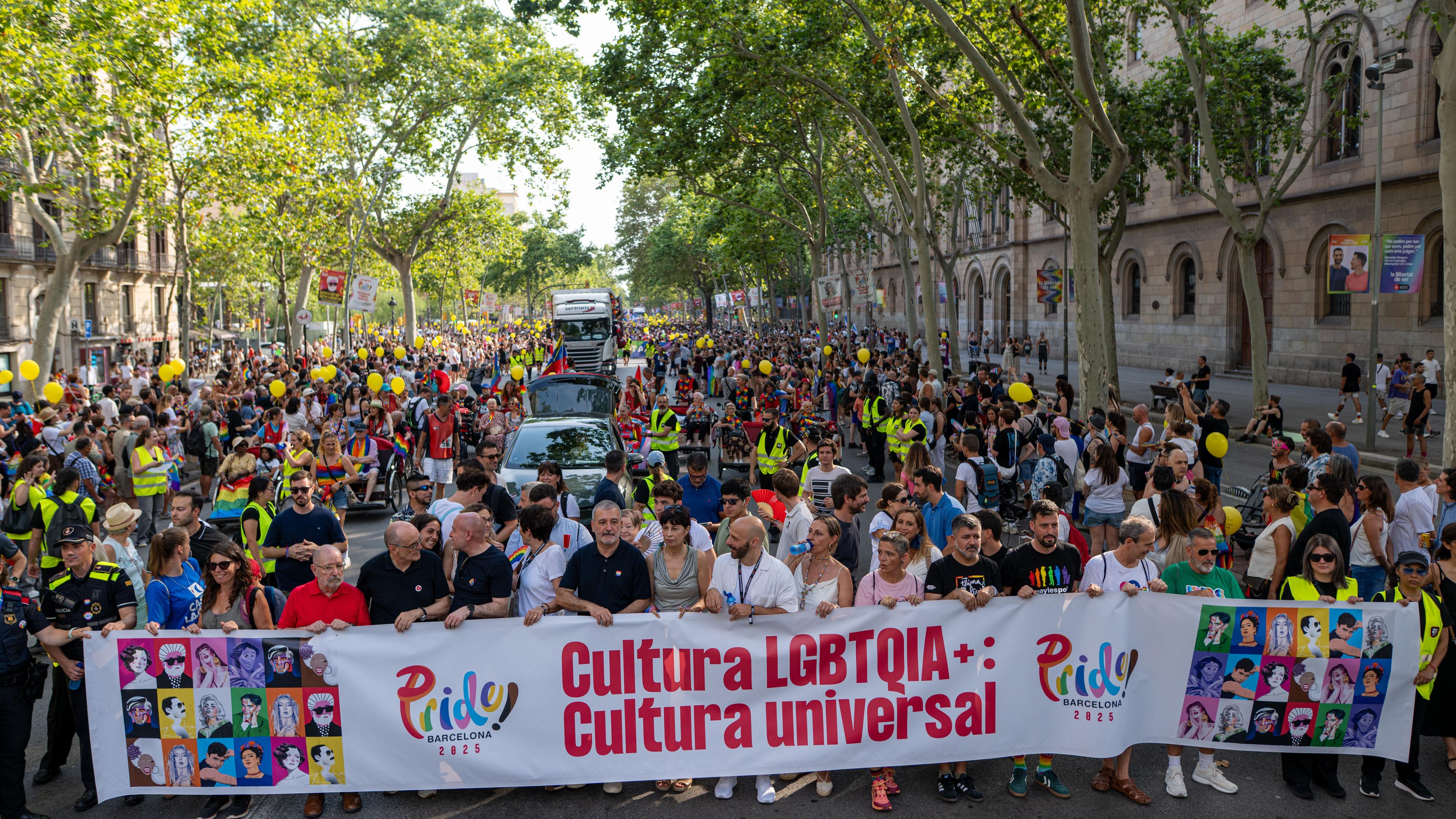 Desfile del orgullo LGTBQIA+ Pride Barcelona 2025