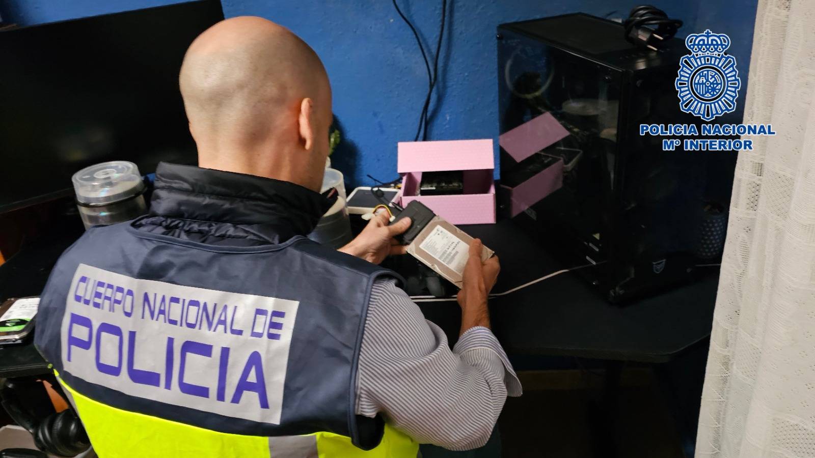 Detenidas Once Personas Por Delito De Pornografía Infantil
