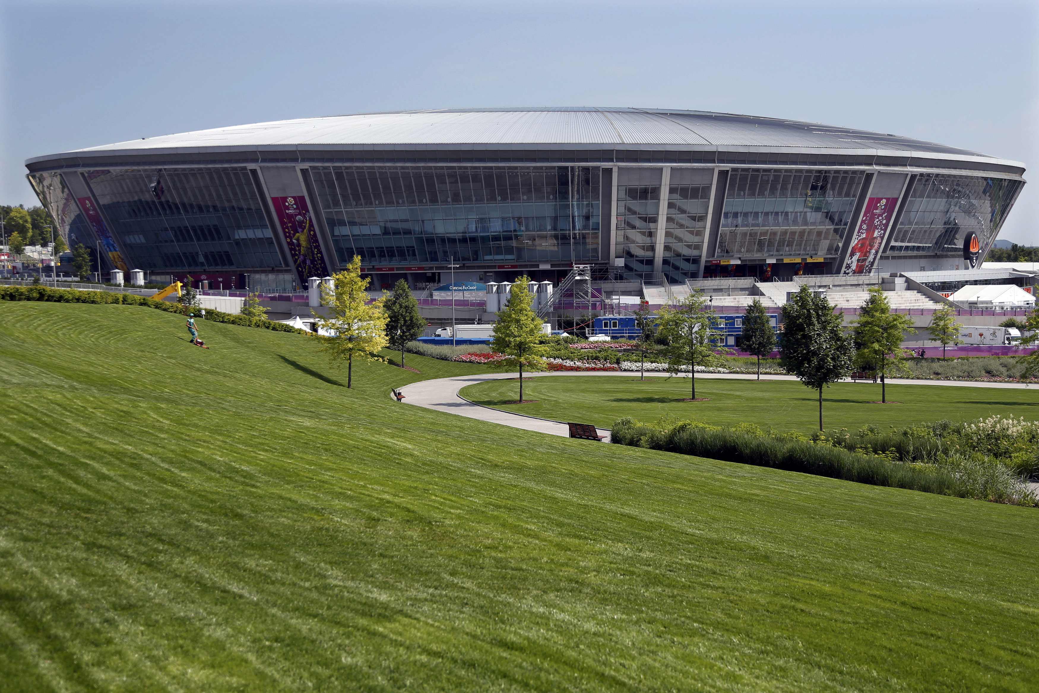 El Donbass Arena de Donetsk espera a la Roja