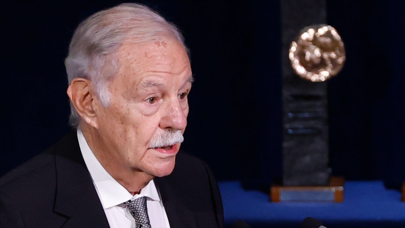 Eduardo Mendoza en los Princesa de Asturias 2025: discurso íntegro | Vídeo