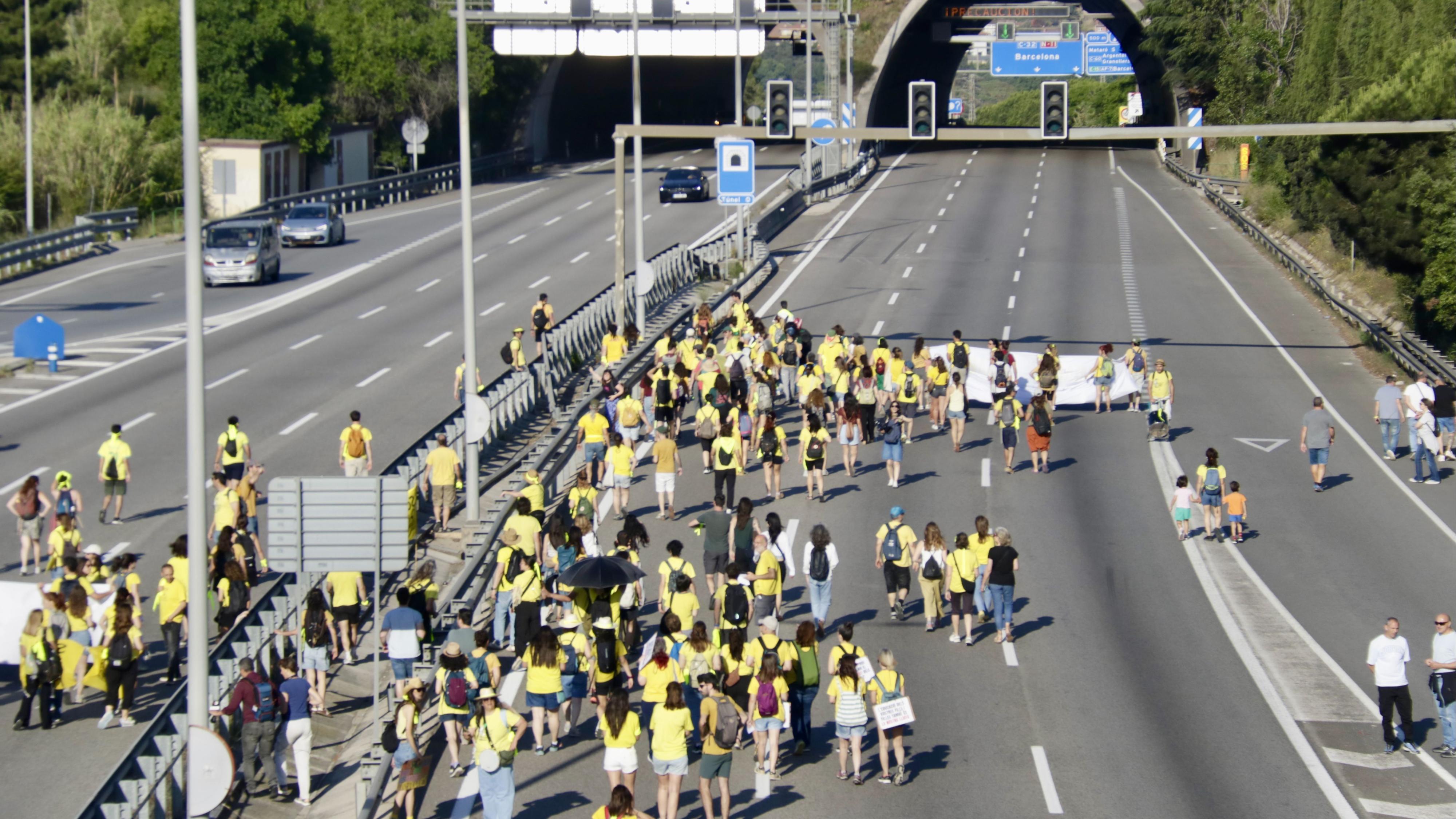 Els sindicats tornen a seure amb Educació tot i la proposta salarial