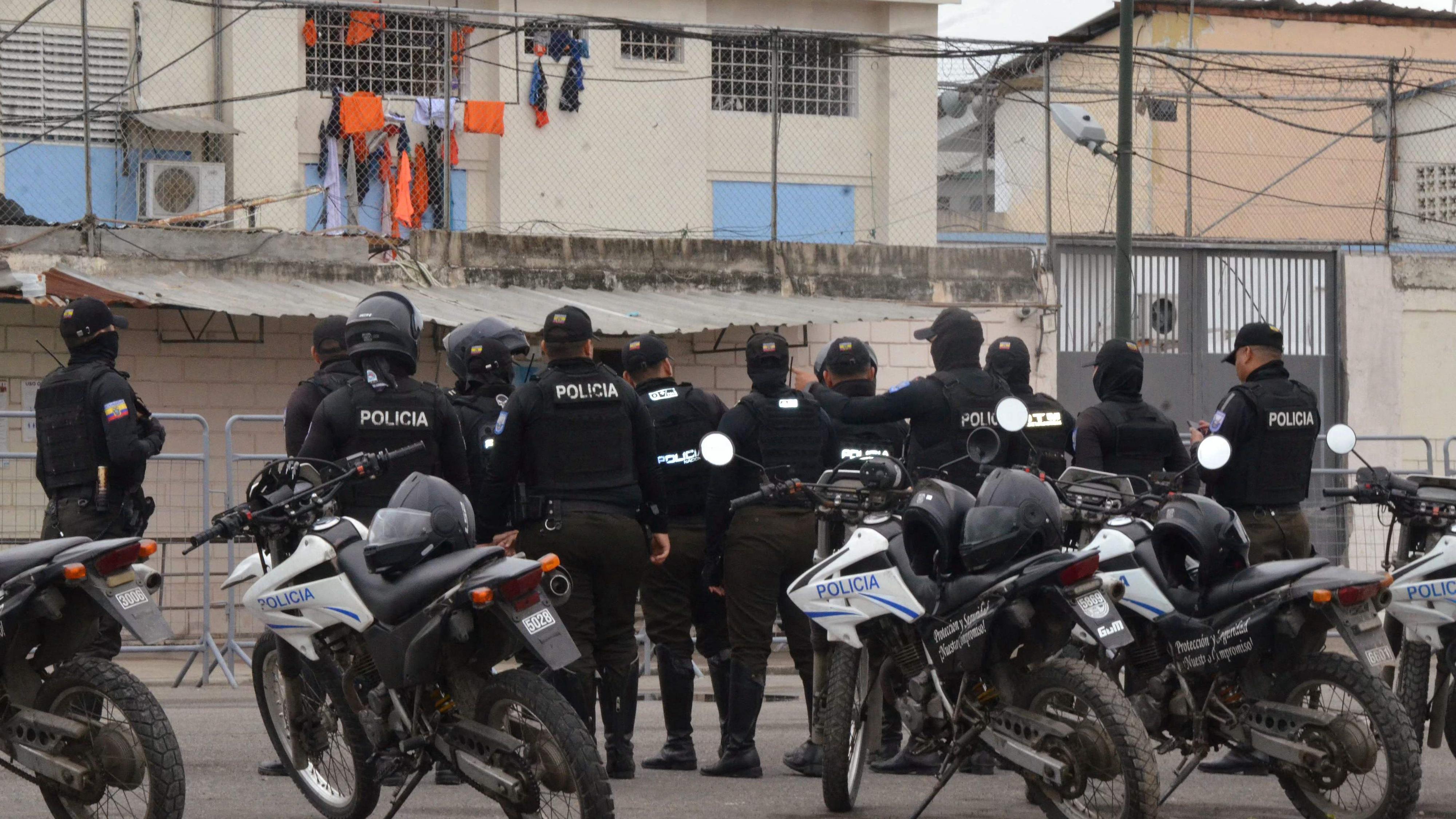 Al menos 14 muertos tras un enfrentamiento en una cárcel en Ecuador