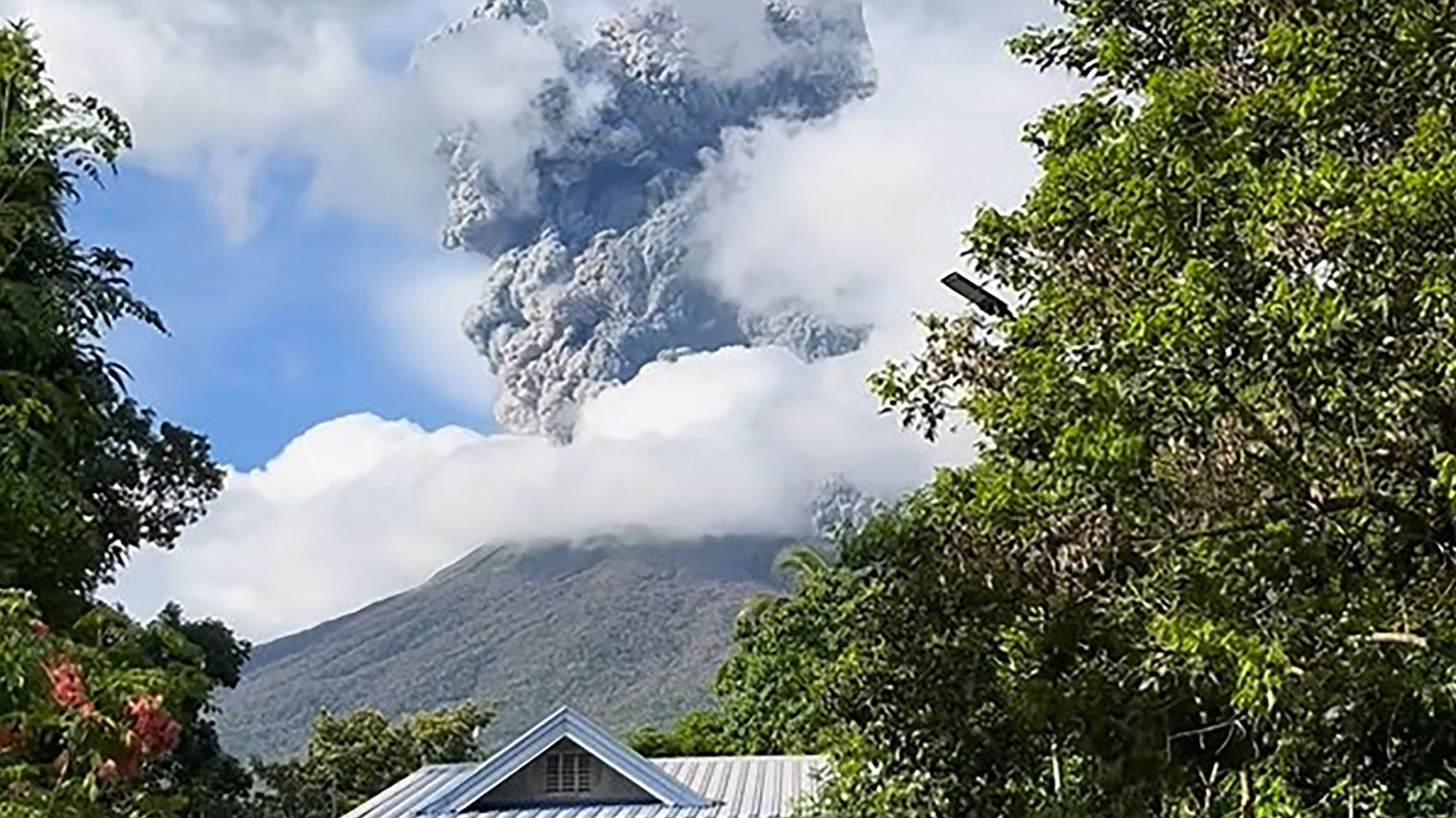 Filipinas: entra en erupción el volcán Canlaón