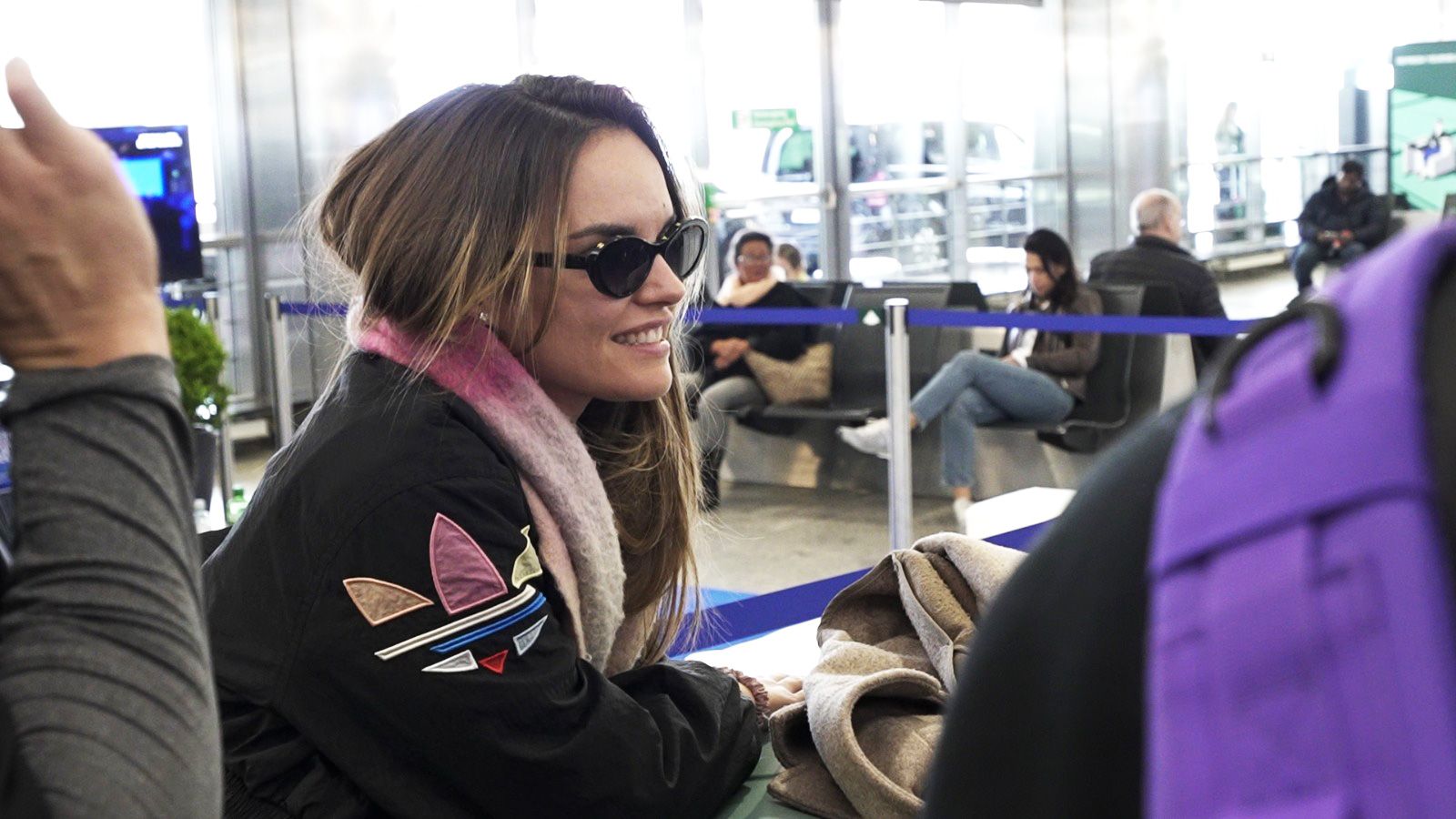 Eurovisión 2025 | Melody, emocionada en su llegada a Basilea