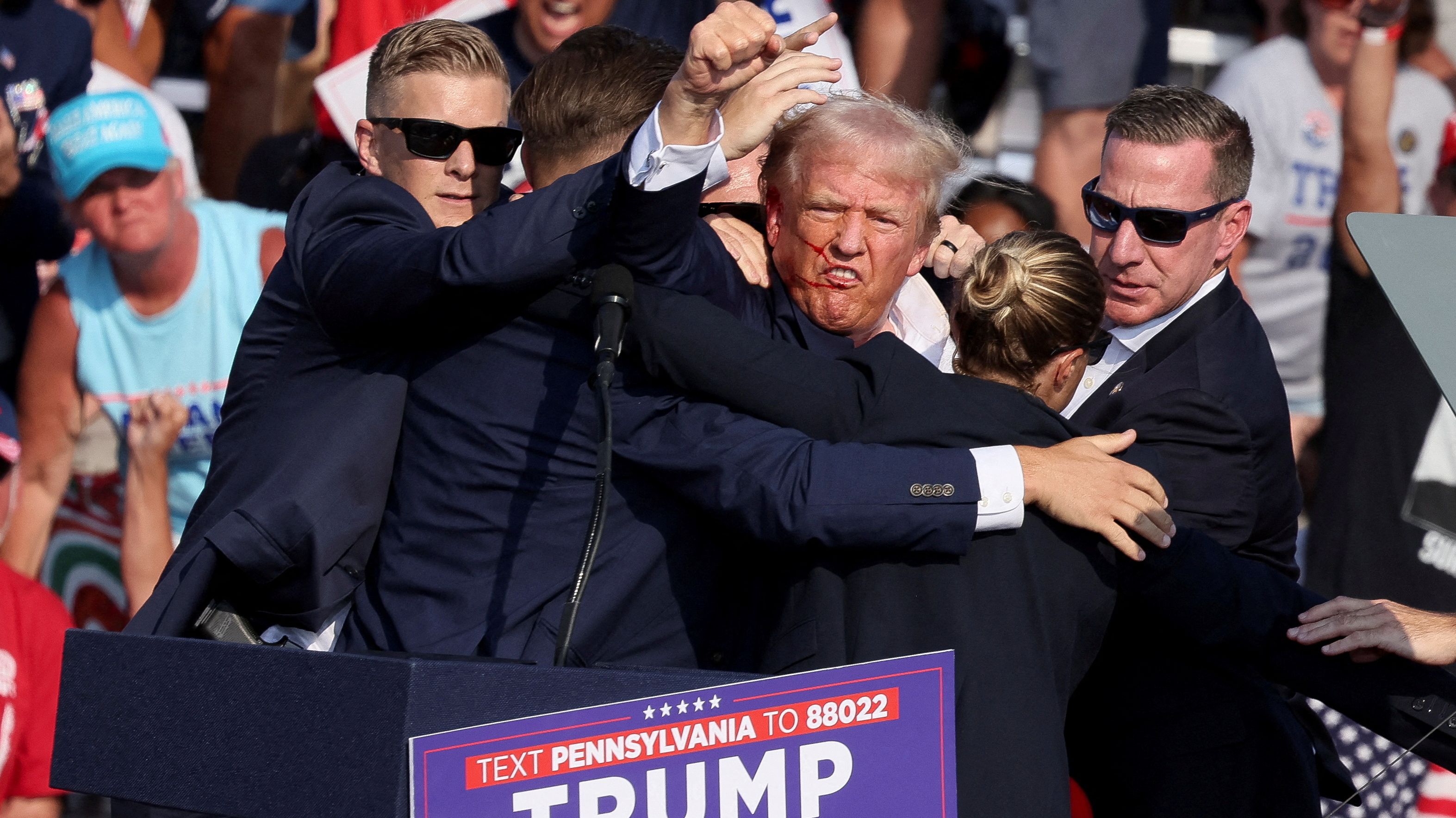 Trump "a salvo" tras un intento de asesinato | Vídeo del tiroteo