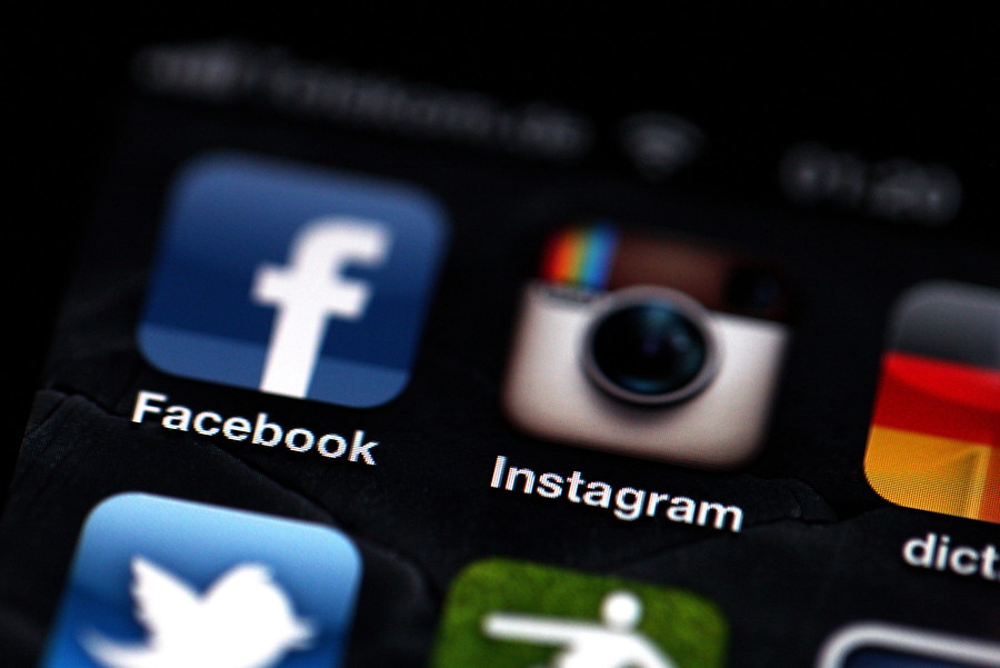 ANÁLISIS | Facebook compra Instagram | RTVE