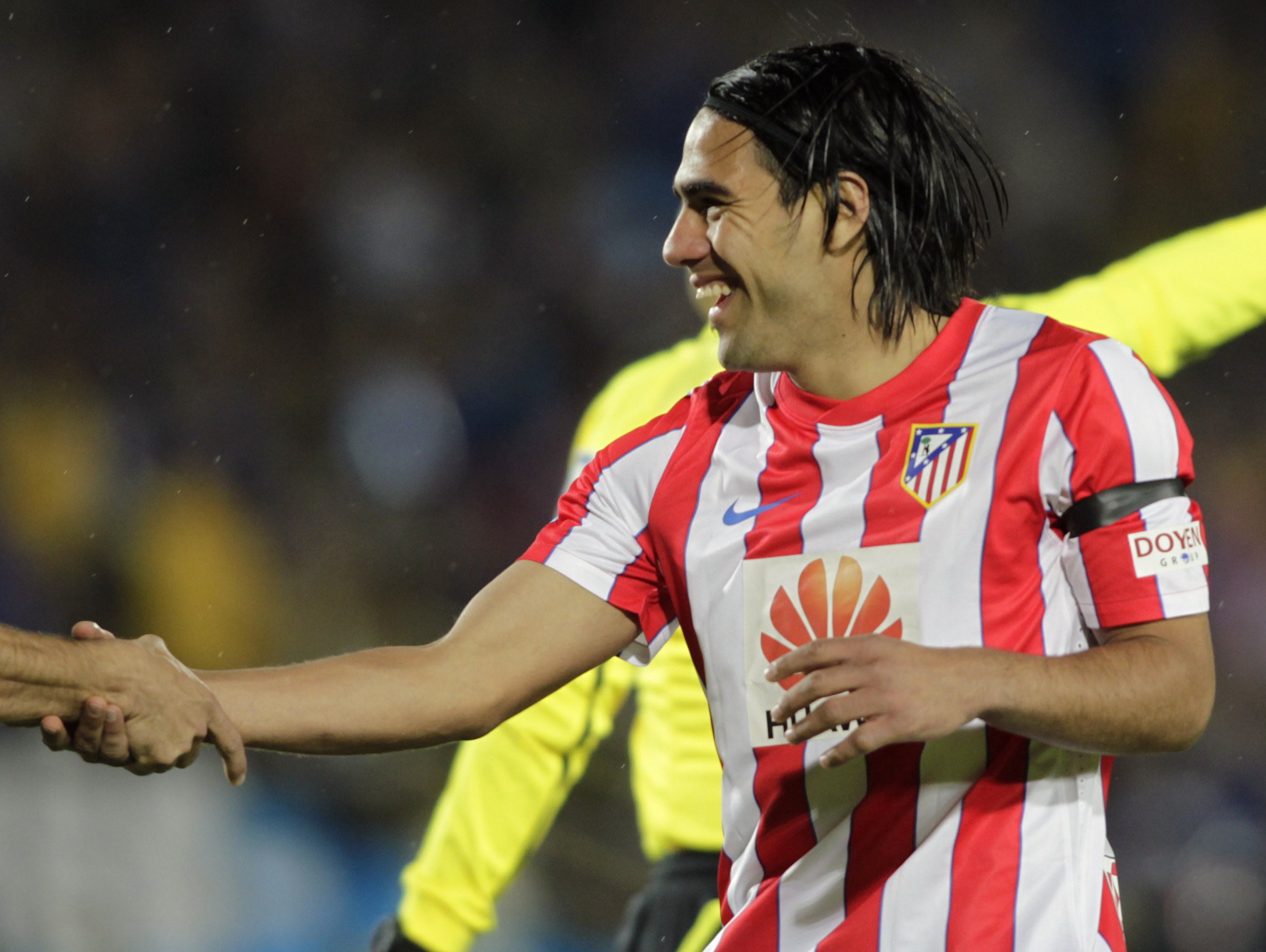 Falcao le regaló un golazo a los hinchas de Millonarios en Bogotá (1-2)