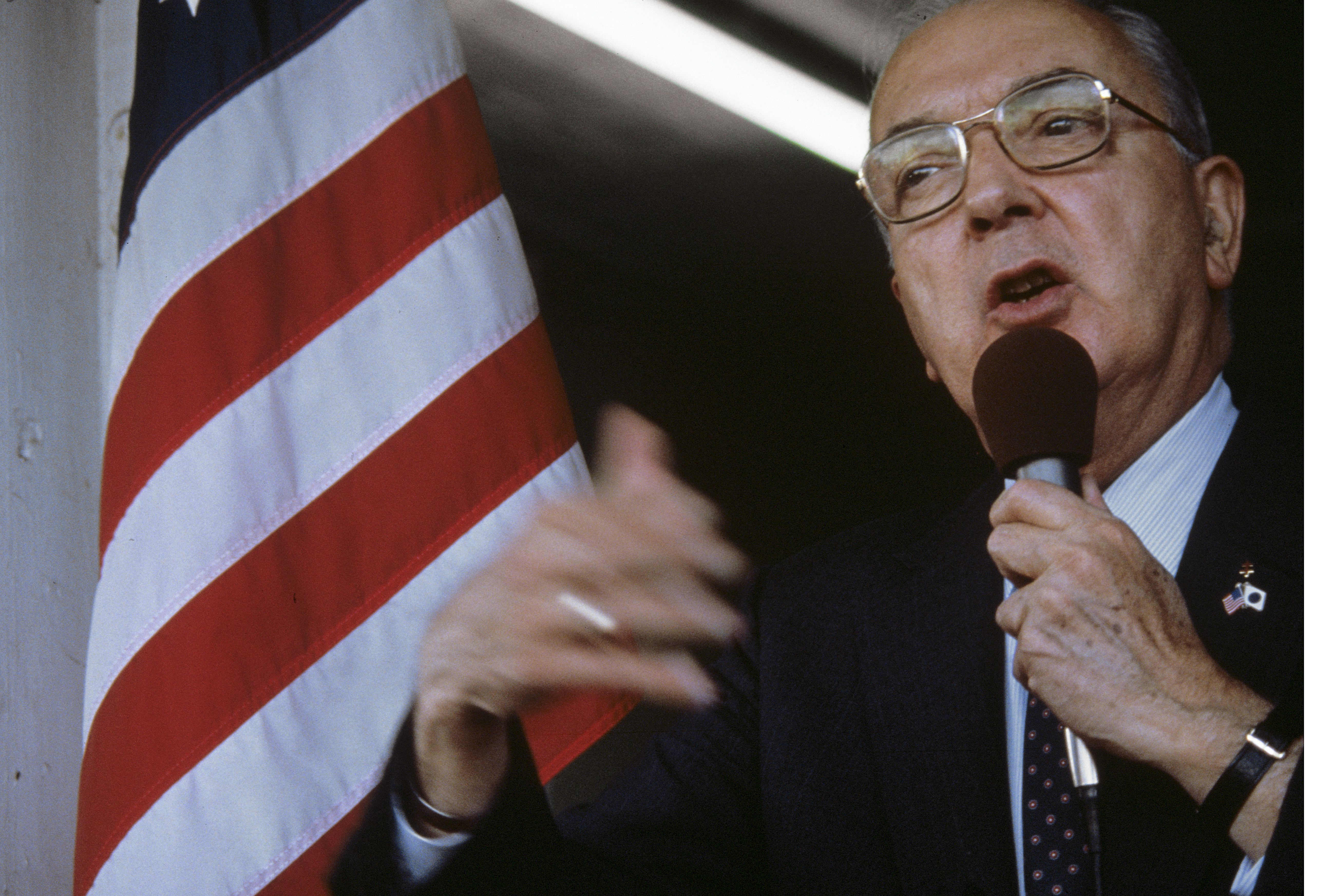 Fallece el ex senador Jesse Helms, una de las figuras del ...
