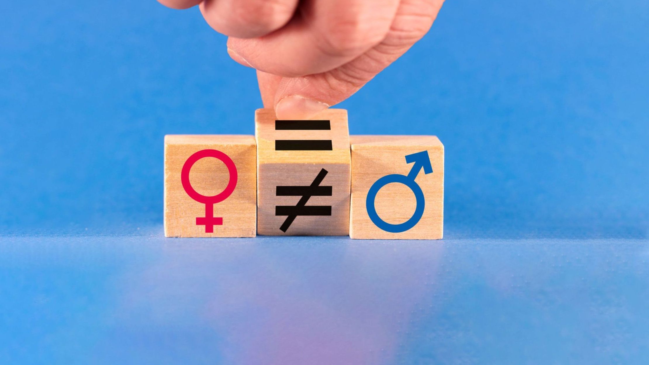 La paridad entre hombres y mujeres mejora