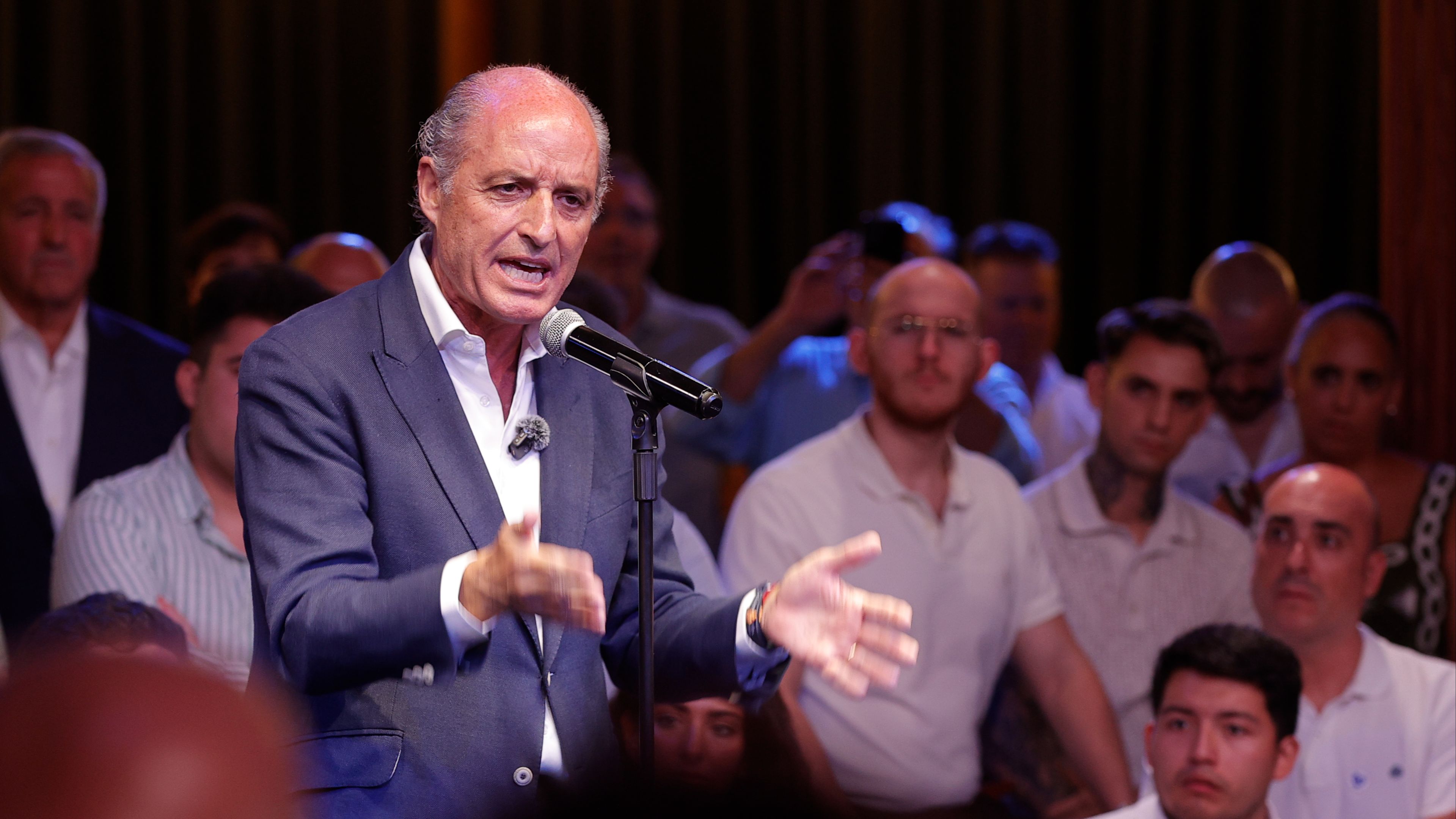 Francisco Camps anuncia que optará a presidir el PP valenciano y se ...