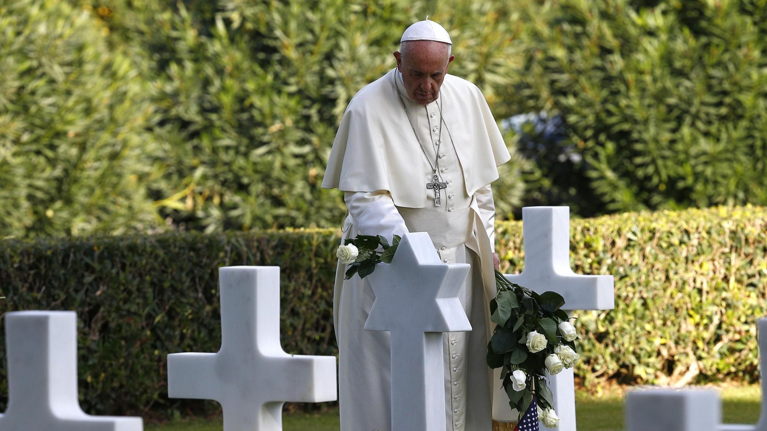 El papa Francisco simplifica los funerales pontificios