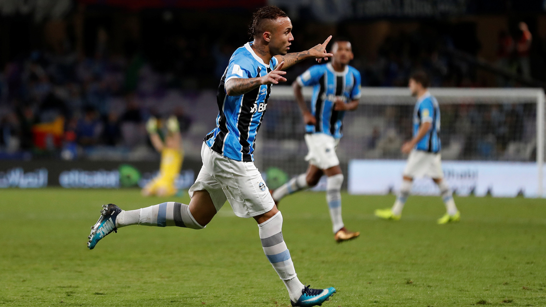 El Gremio se impone en la prórroga y se mete en la final del Mundialito