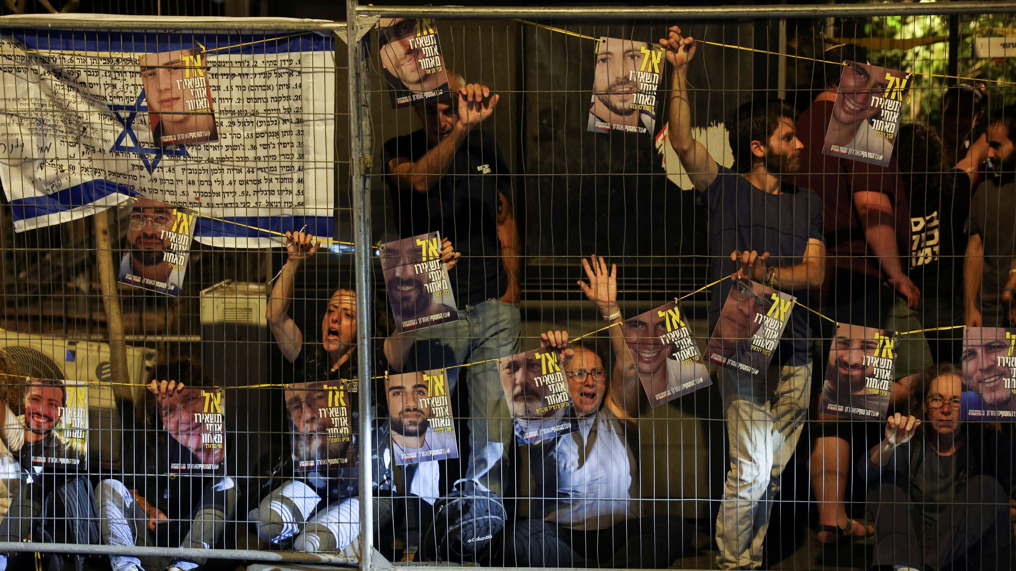 Japan girl poop meet her if you're near her area.