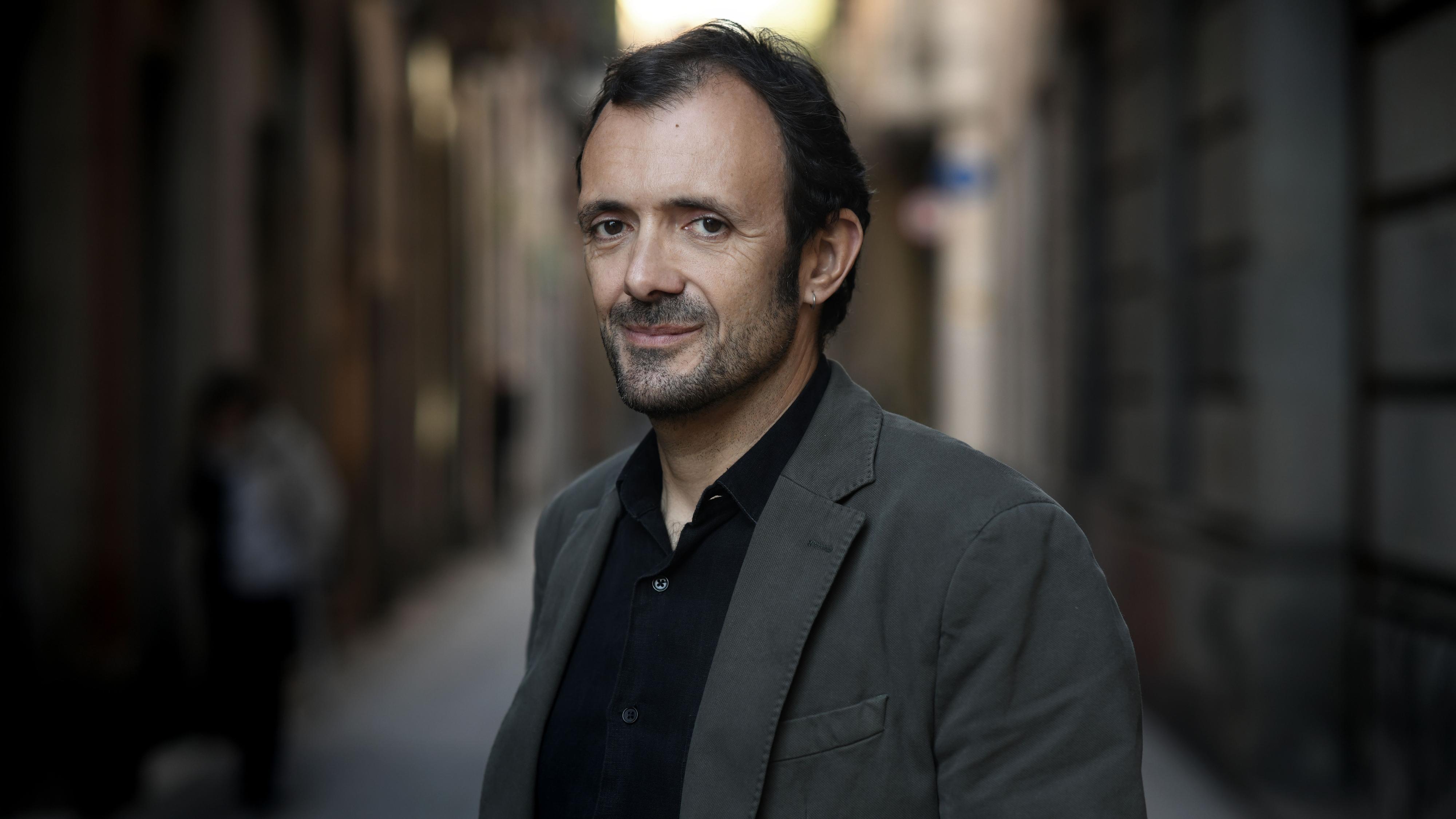 Isaac Rosa se desvela en 'Las buenas noches'