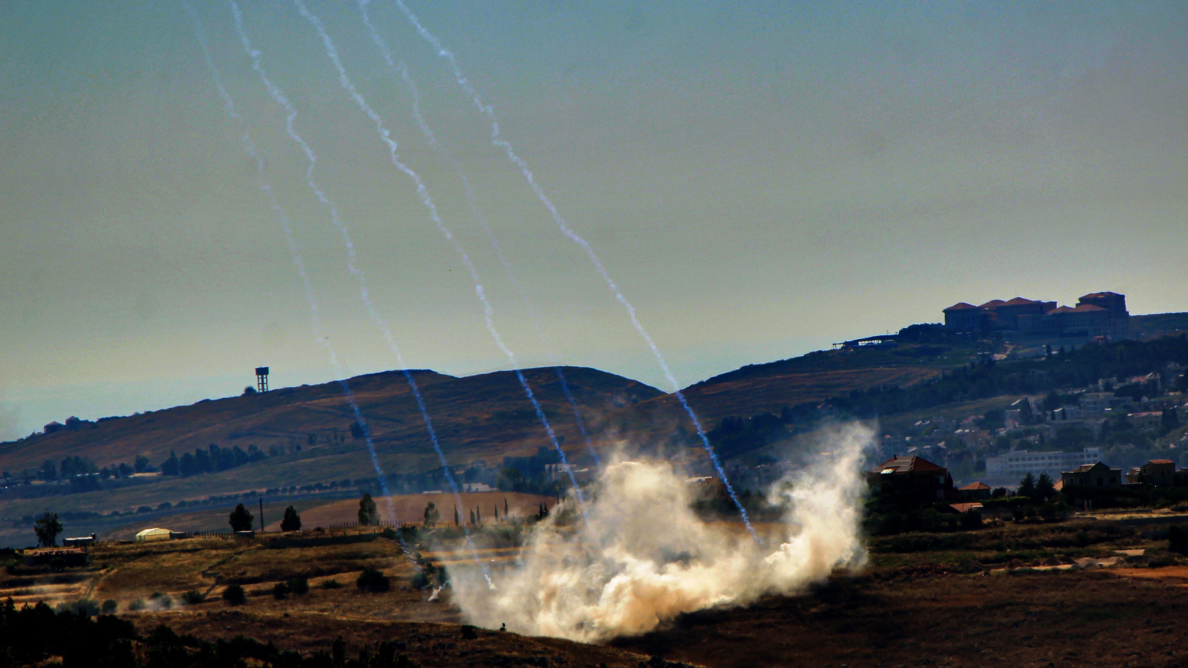 Israel responde a los ataques de Irán y bombardea el país