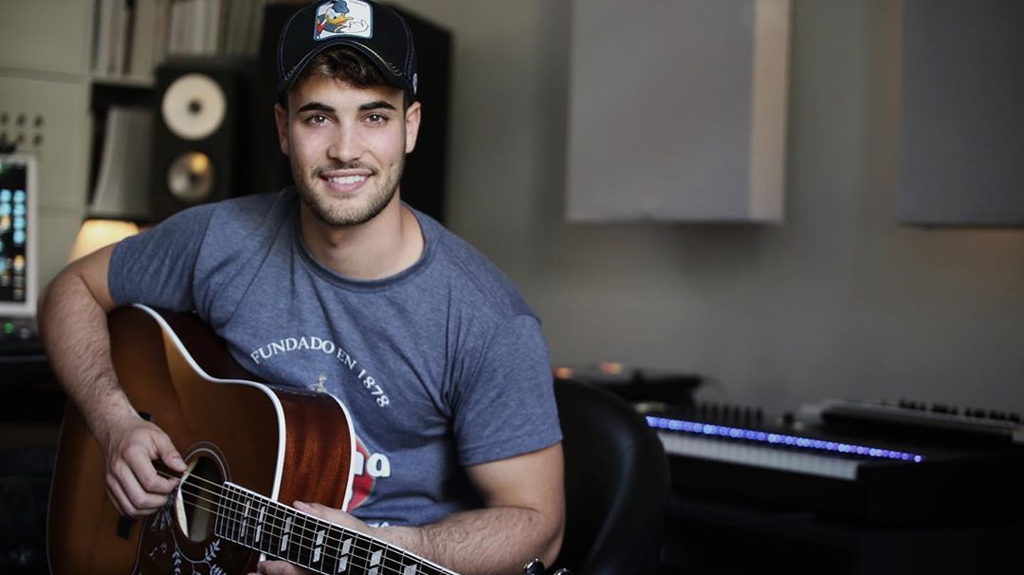 Joan Garrido sorprende a sus seguidores con una cover en el puente de ...