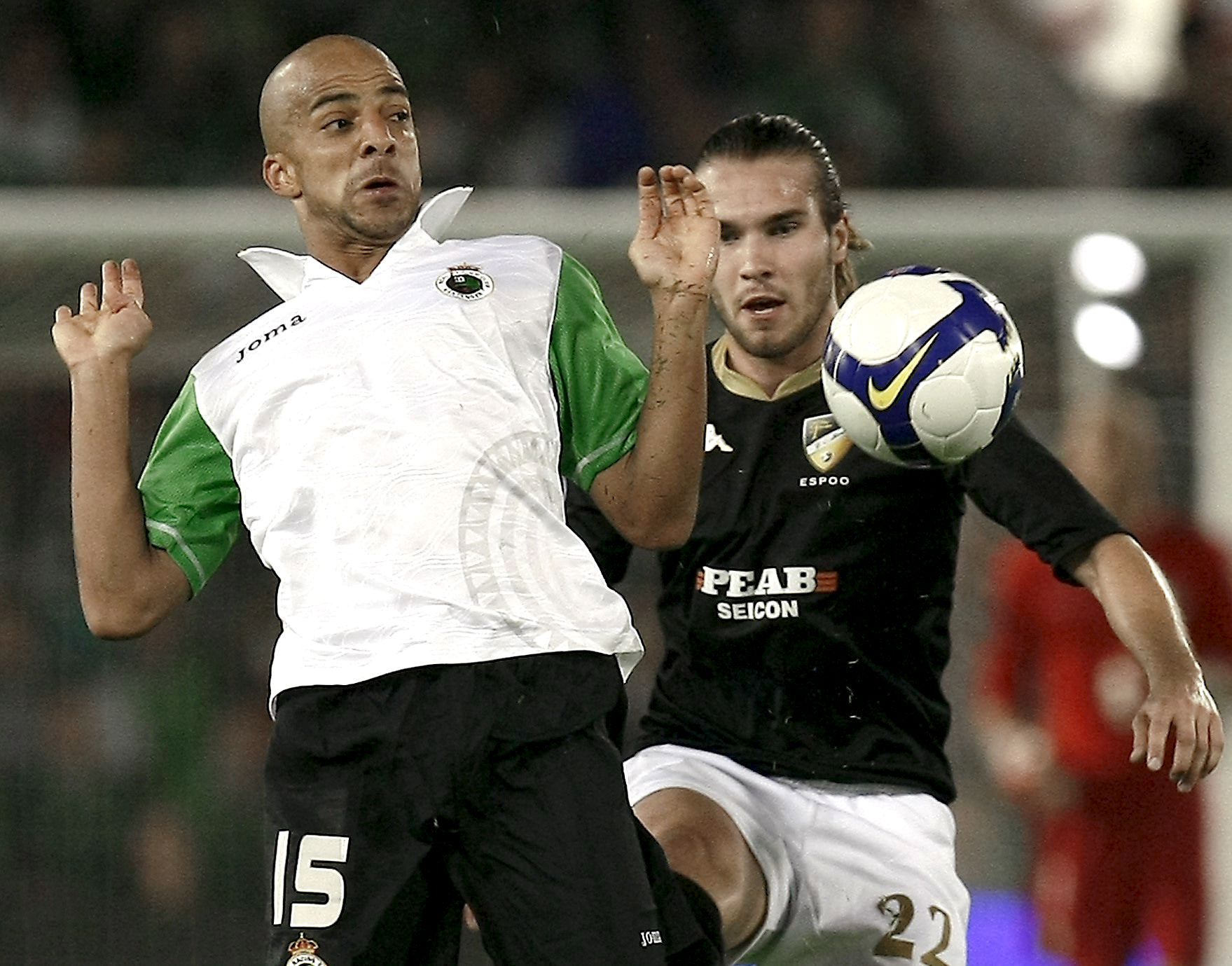 Jonathan Pereira vuelve a ser el héroe