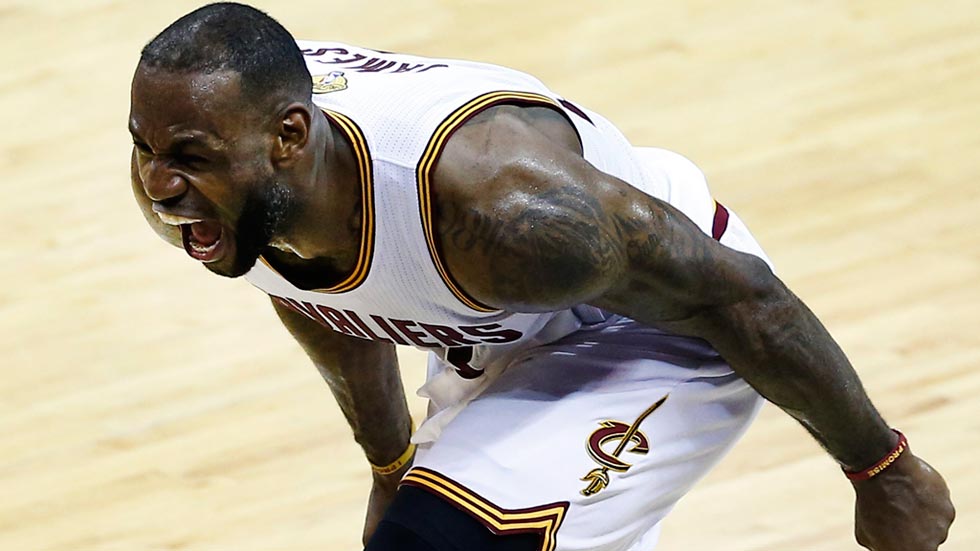 LeBron 'King' James y el 'príncipe' Irving se agarran a la lucha por el ...