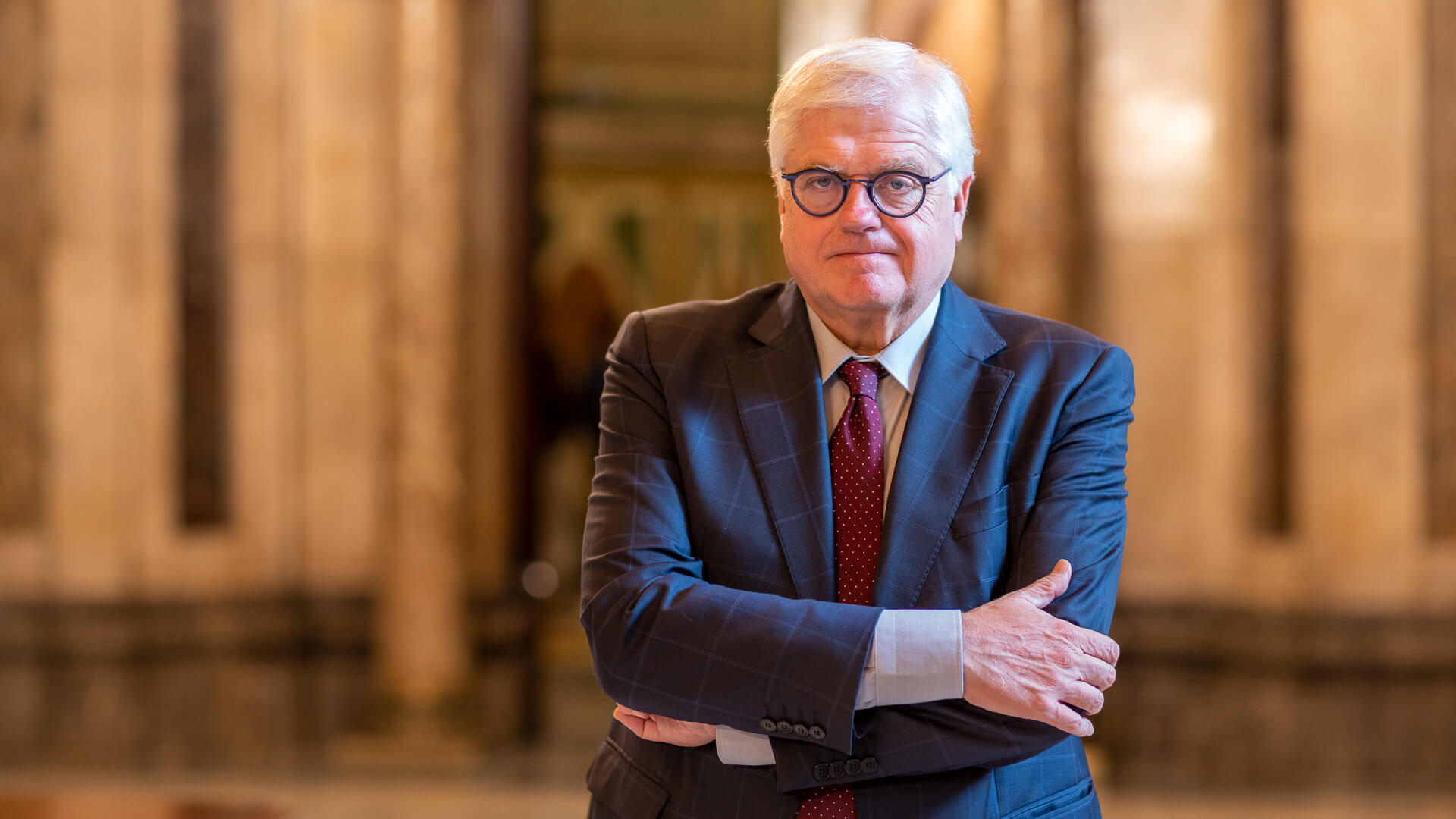 'Noms propis': El periodista i presentador Lluís Falgàs