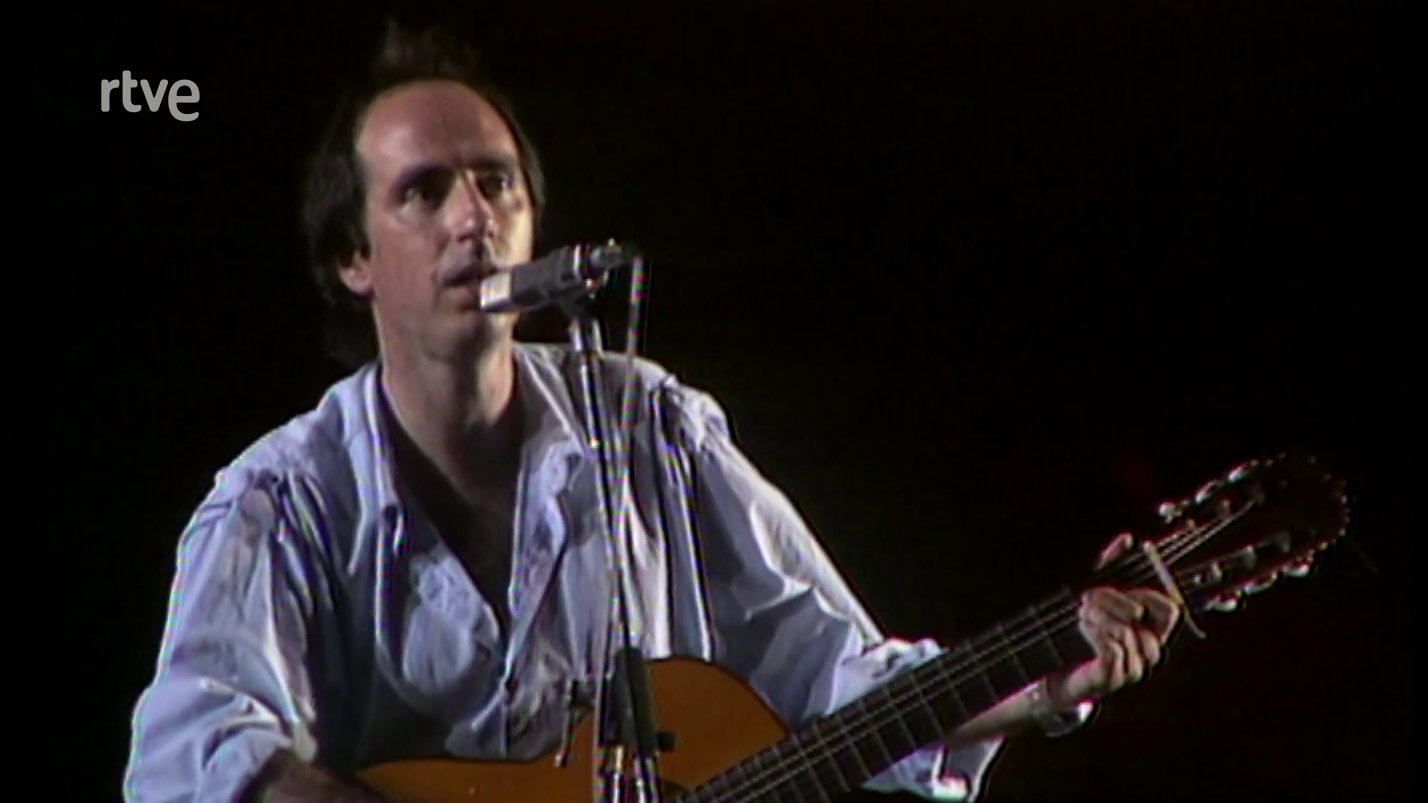 Així va ser la nit que Lluís Llach va omplir el Camp Nou el 1985